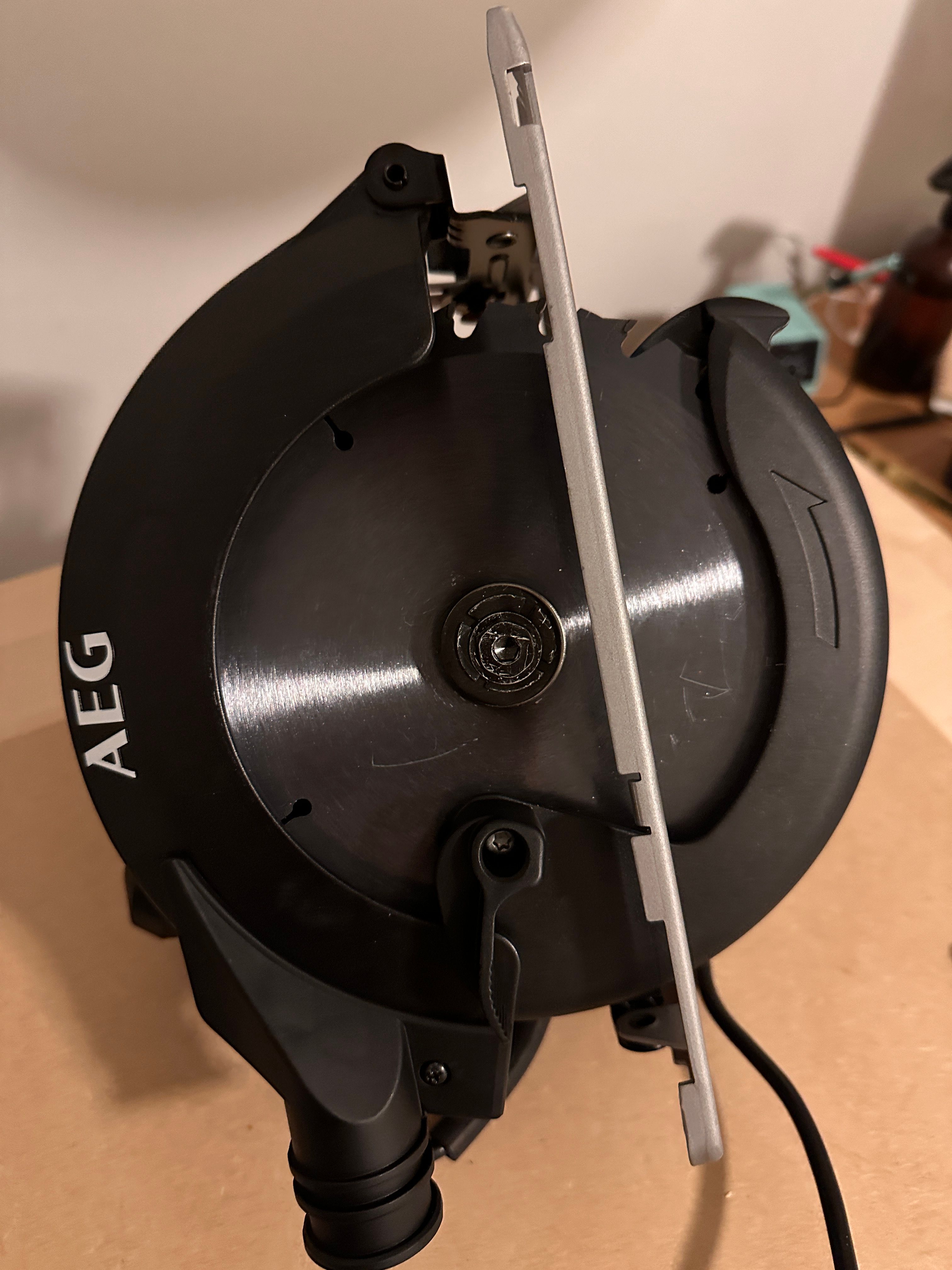 AEG Corded Circular Saw - spindel lock b... | Bunnings Workshop community