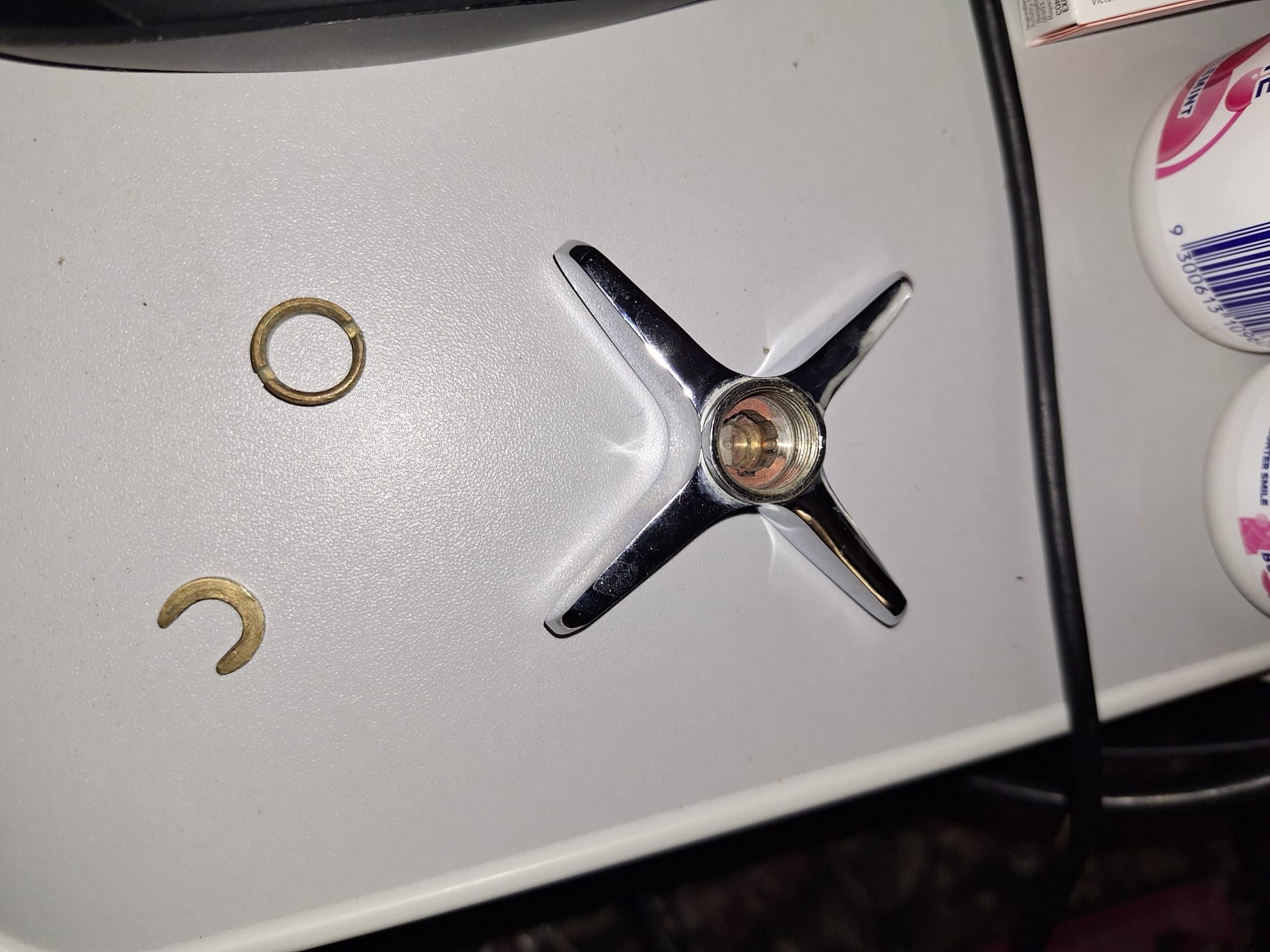 Solved: How do I remove theses tap handles? | Bunnings Workshop community