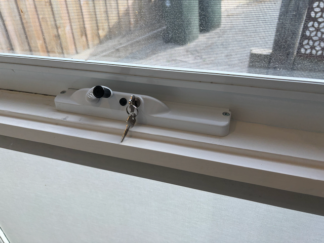 How to replace a broken window winder th... | Bunnings Workshop community