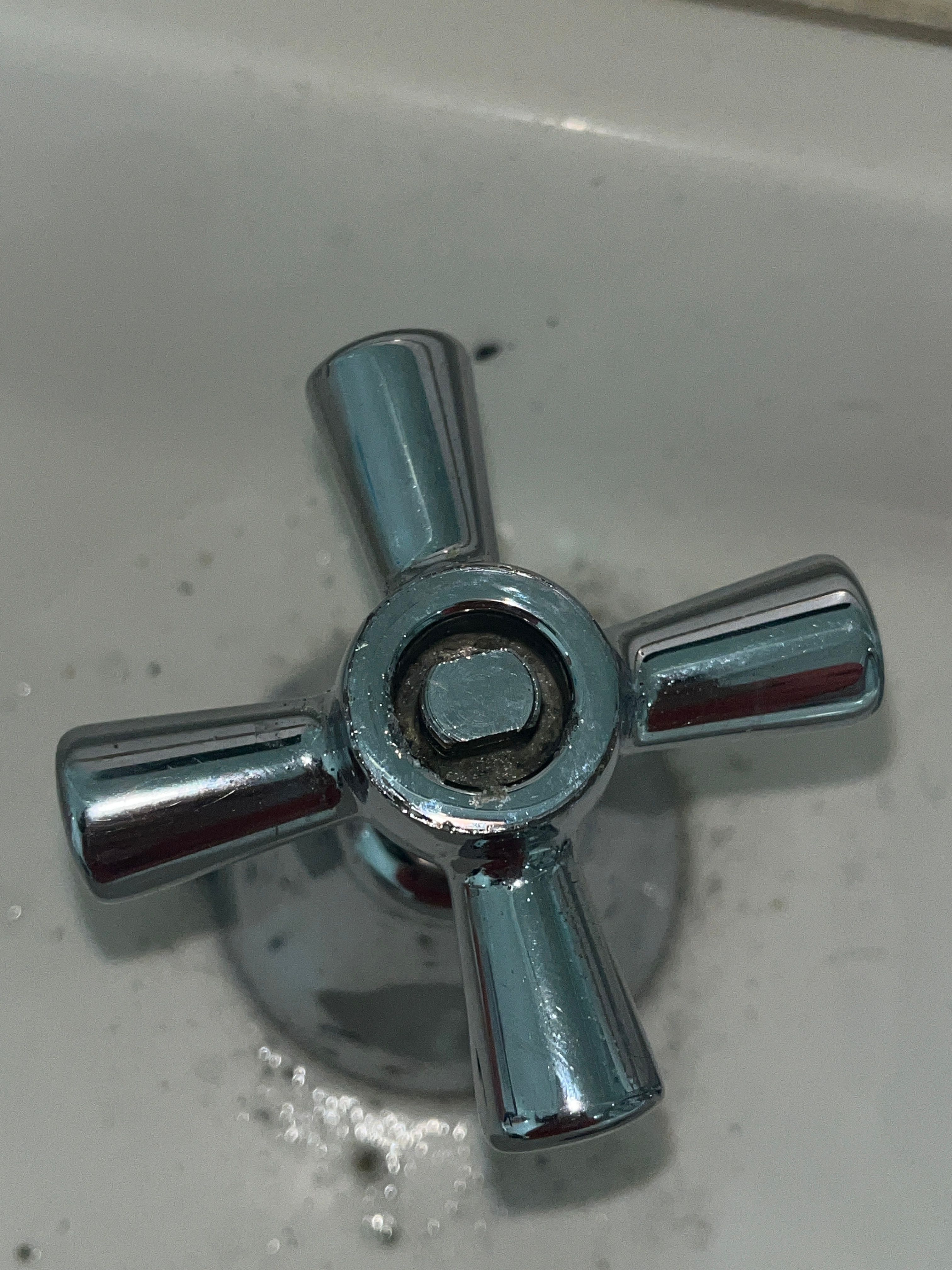 How to get a stuck tap handle off the sp... | Bunnings Workshop community