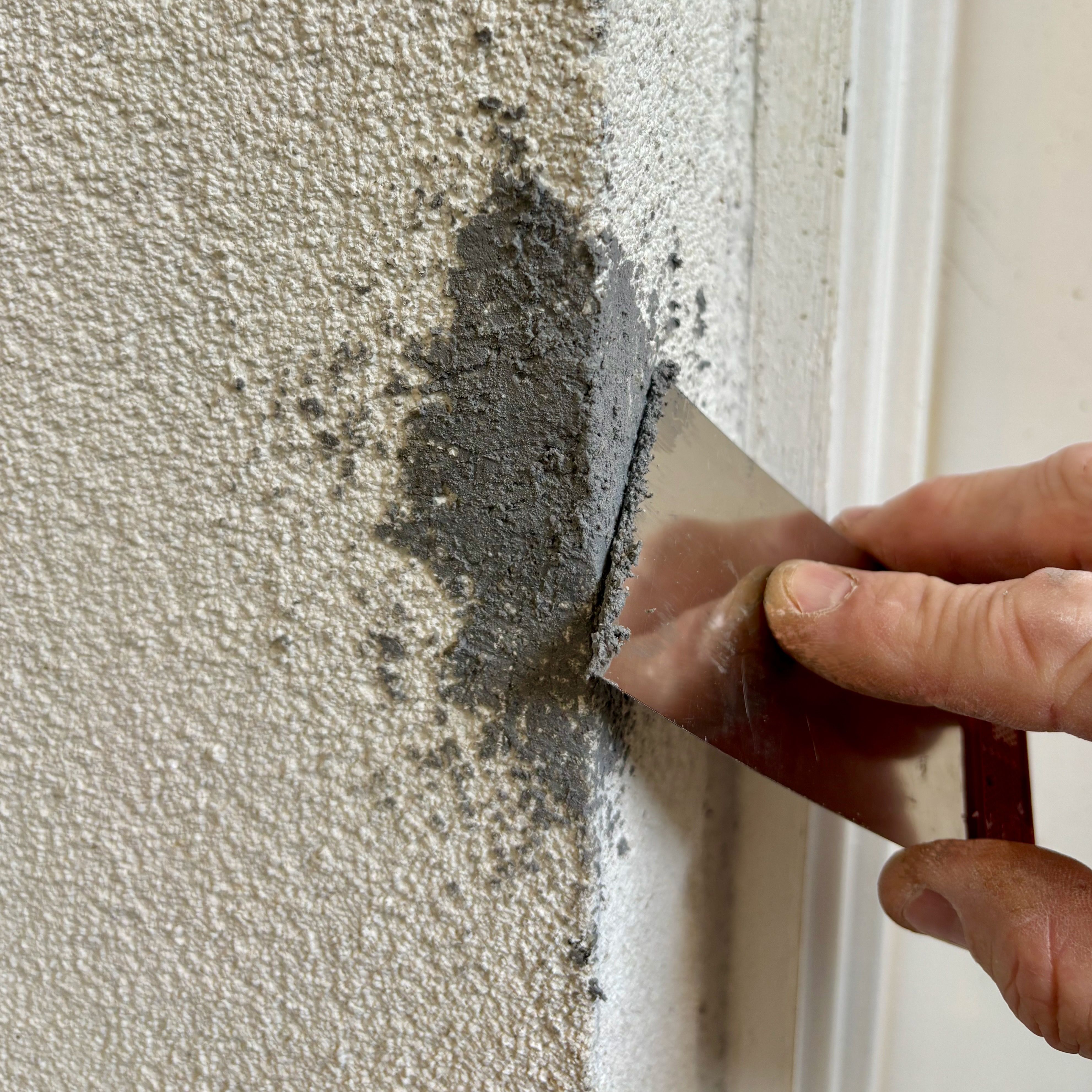 How to repair a rendered wall | Bunnings Workshop community