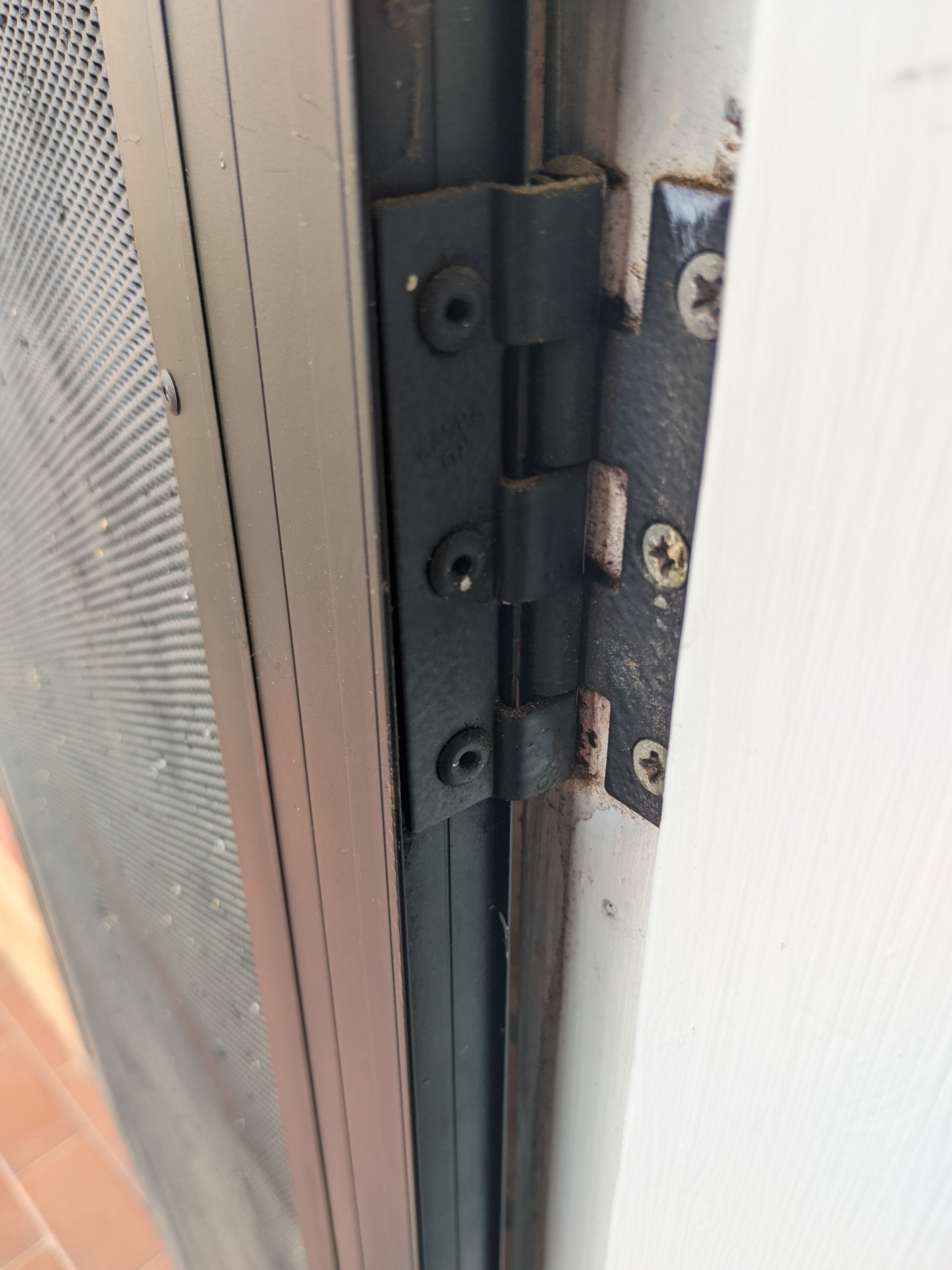 How can I fix screen door with broken po... | Bunnings Workshop community