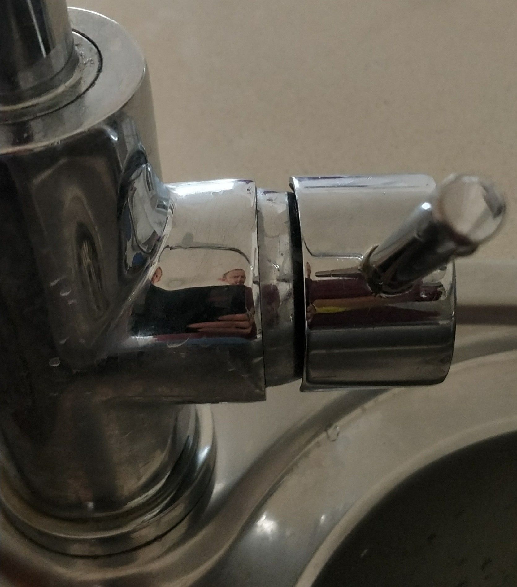 How to fix a loose kitchen tap handle th... | Bunnings Workshop community
