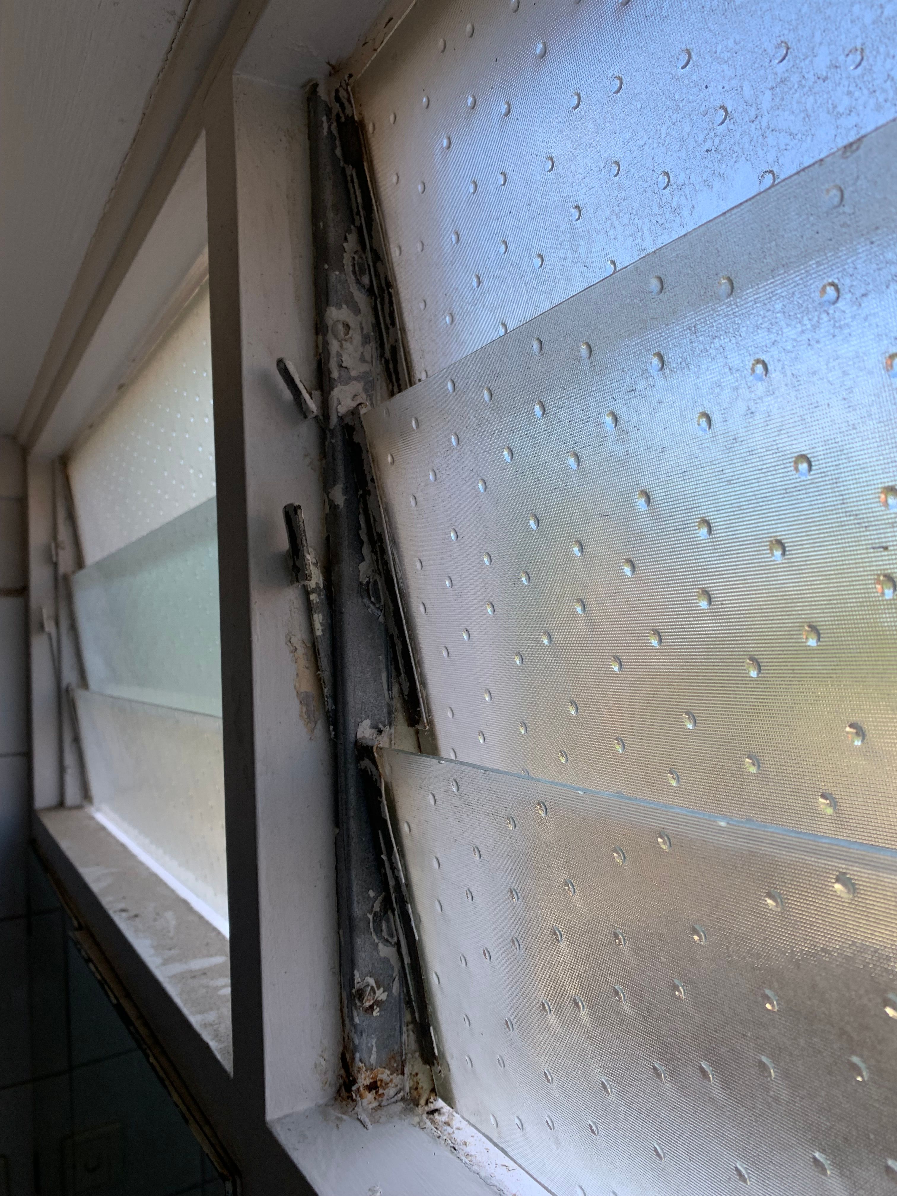 How to fix louvre windows? | Bunnings Workshop community