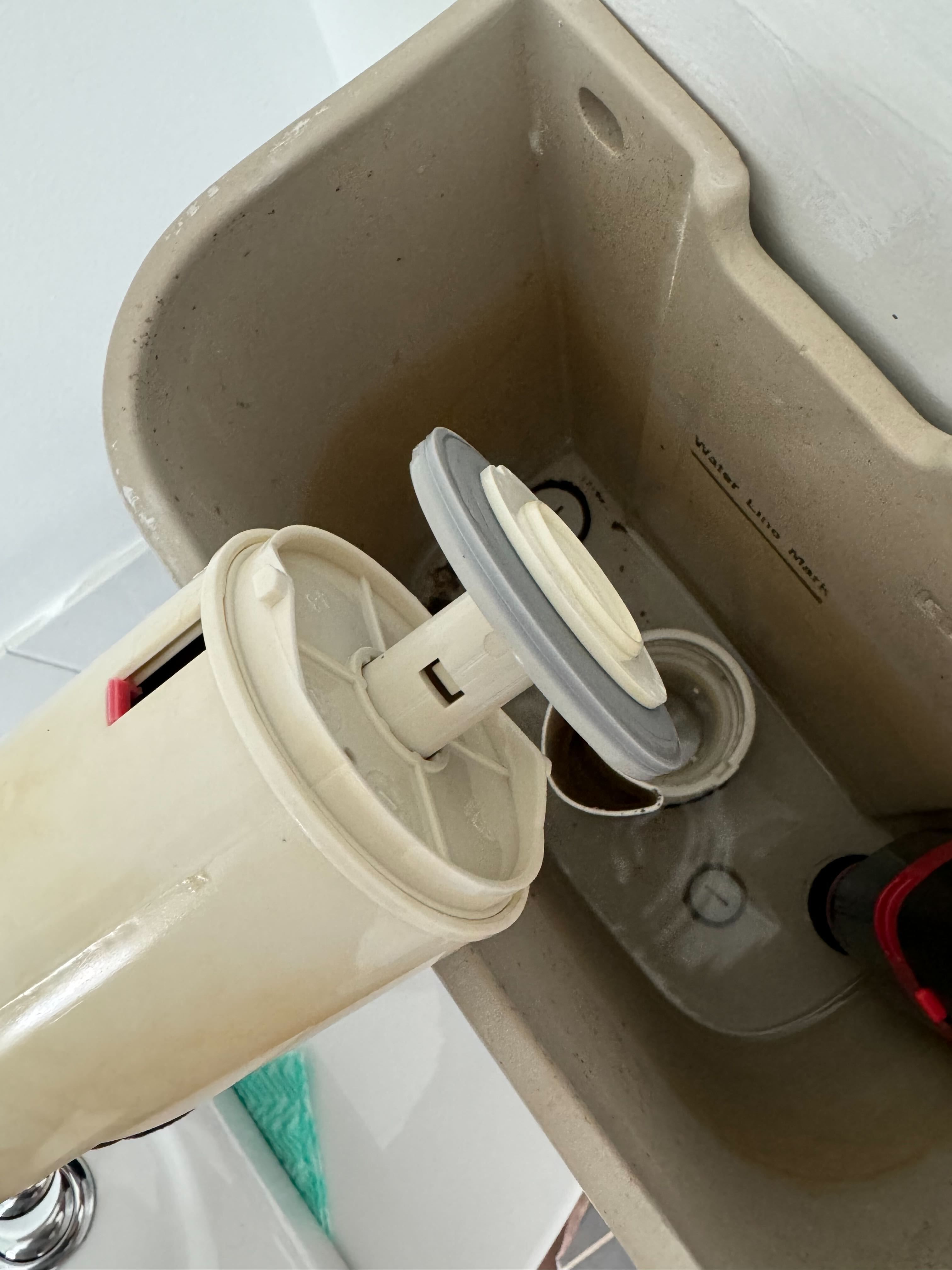 How to fix leaking Caroma Stylus cistern... | Bunnings Workshop community