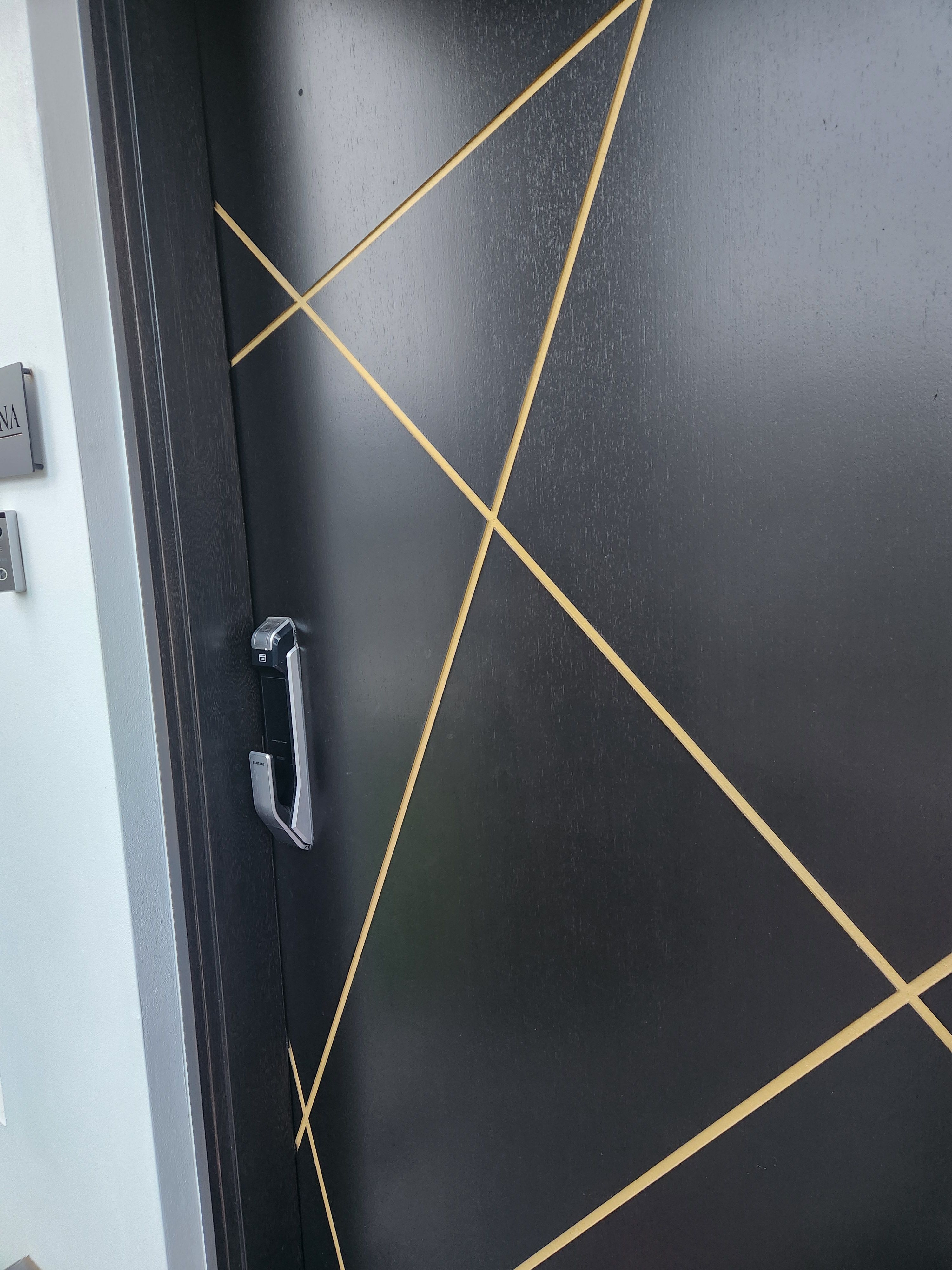 How to straighten a bent door? | Bunnings Workshop community