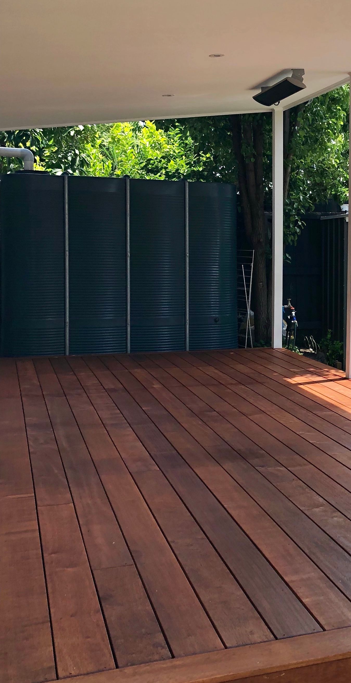 Outdoor kitchen with Merbau feature wall | Bunnings Workshop community