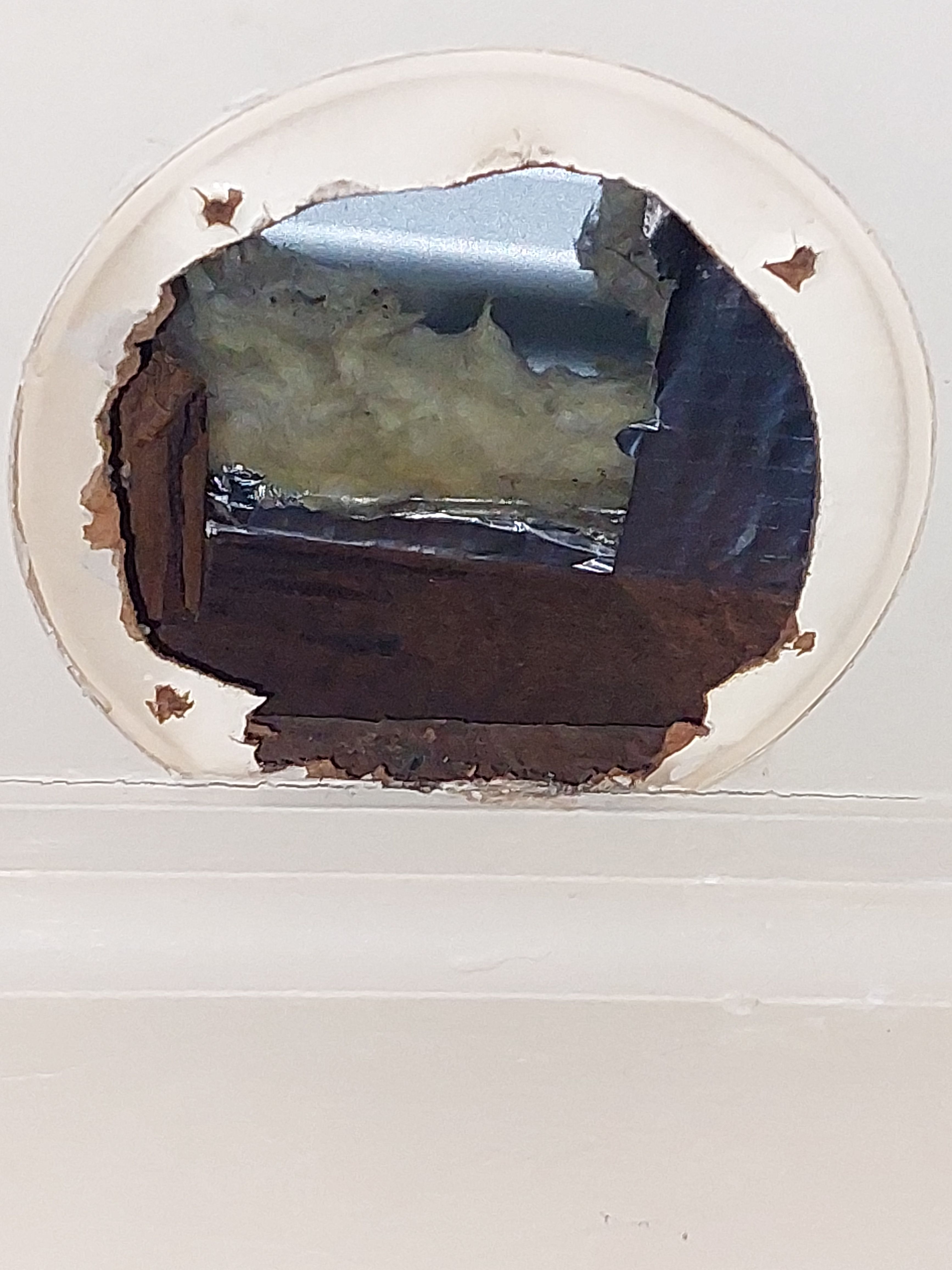 How do I fill hole in ceiling after HWS ... | Bunnings Workshop community