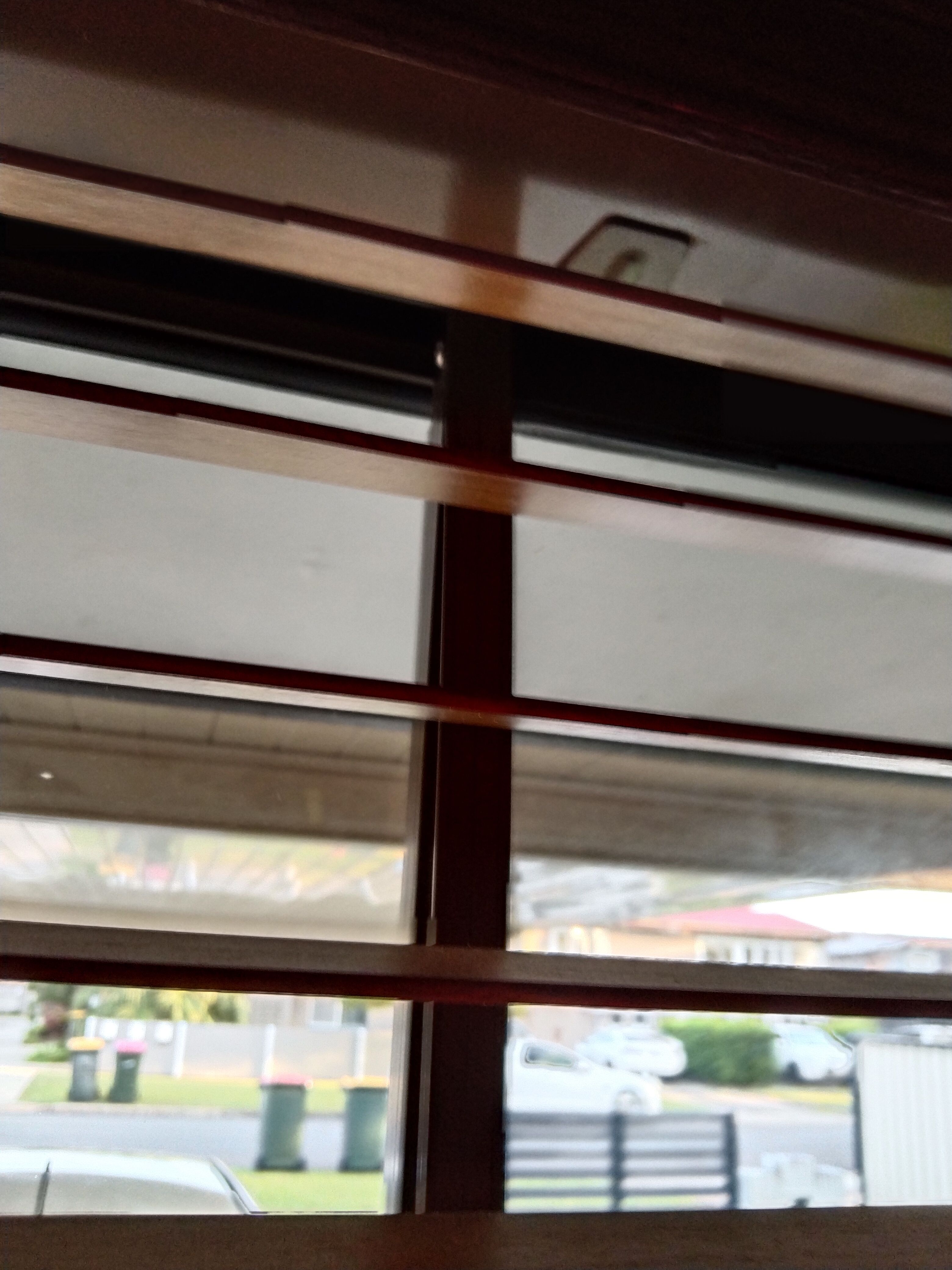 How to open stuck aluminium windows? | Bunnings Workshop community