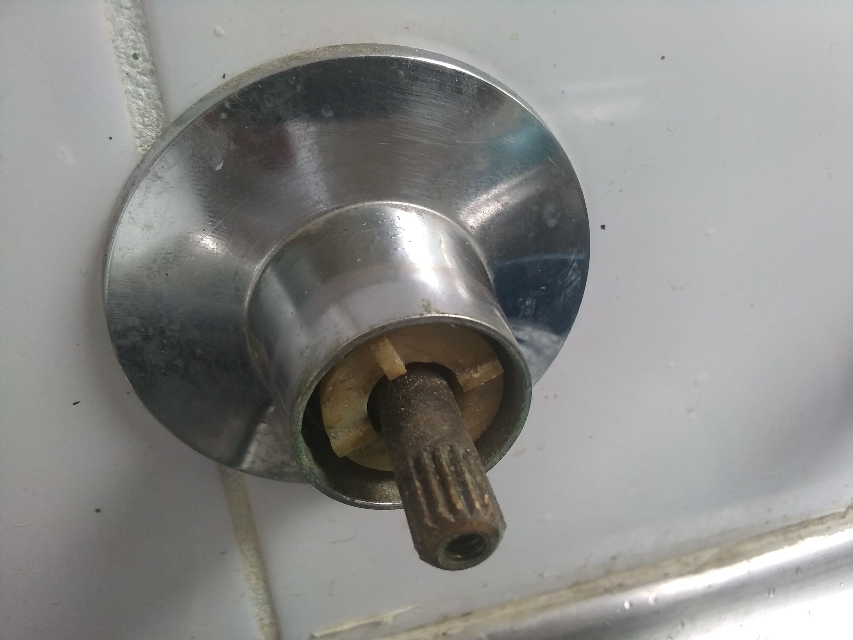 How to remove laundry tap flange with sp... | Bunnings Workshop community