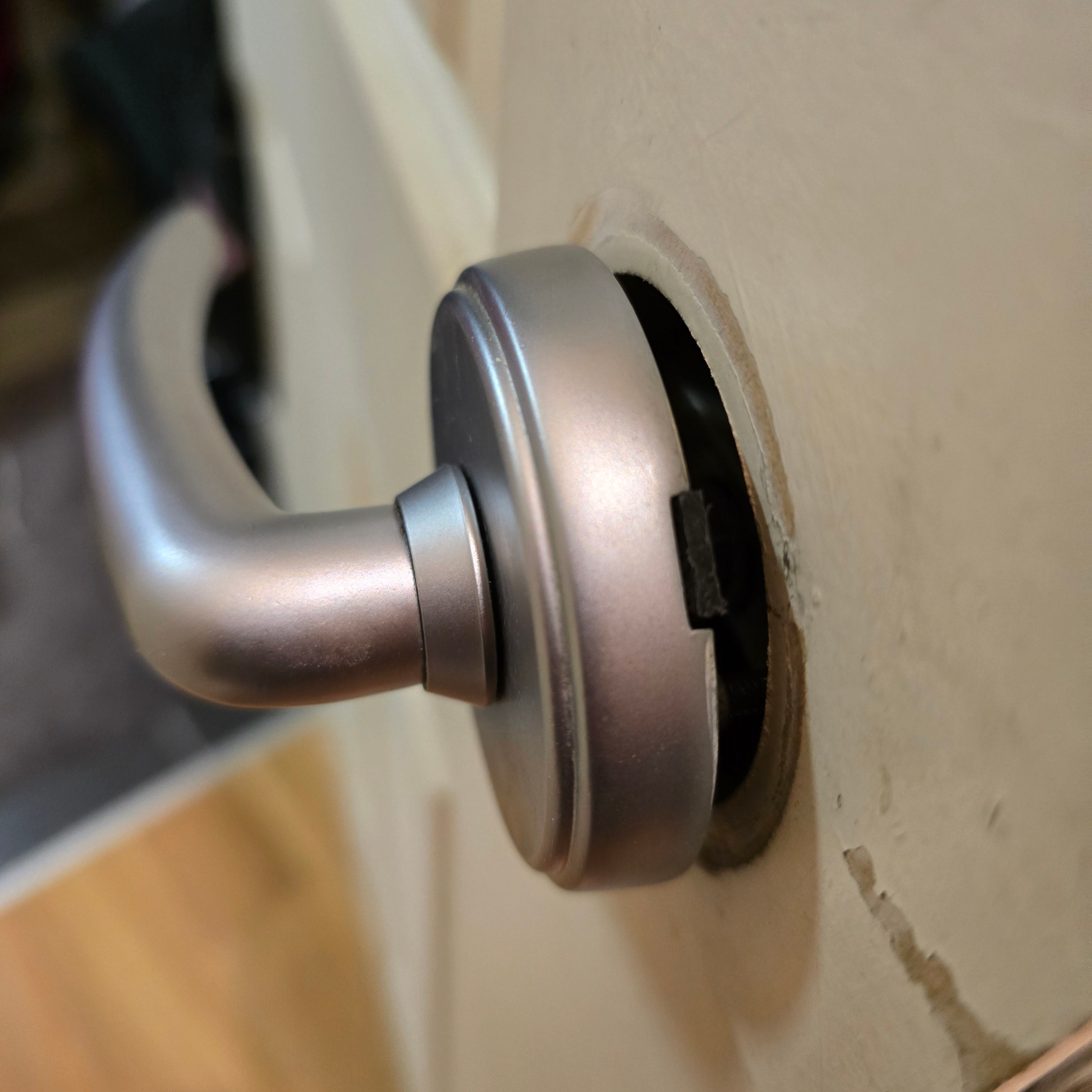 How to fix loose door handle with no vis... | Bunnings Workshop community