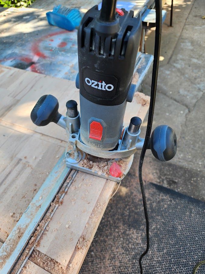What router to use with the Ozito 855 x ... | Bunnings Workshop community