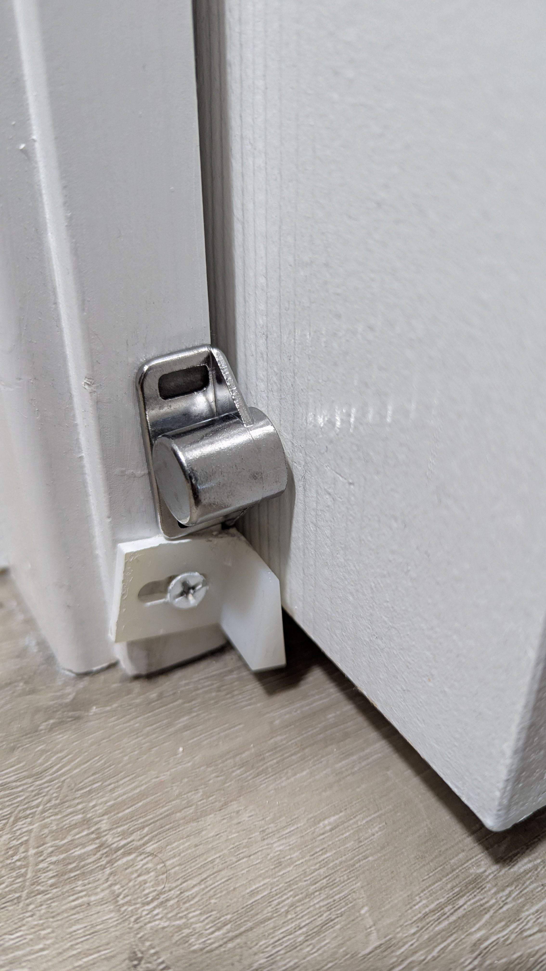 How to stop sliding doors opening by its... | Bunnings Workshop community