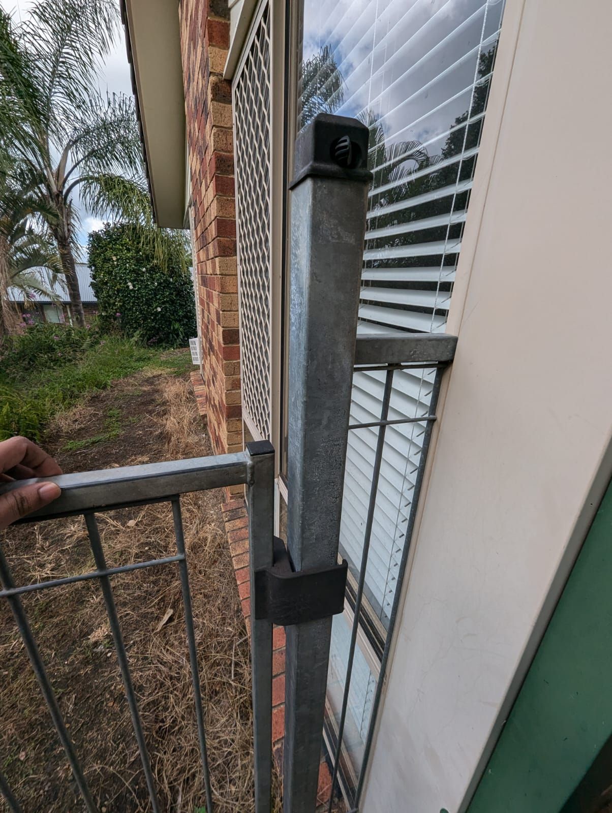 How to fix outdoor gate latch and lock? | Bunnings Workshop community