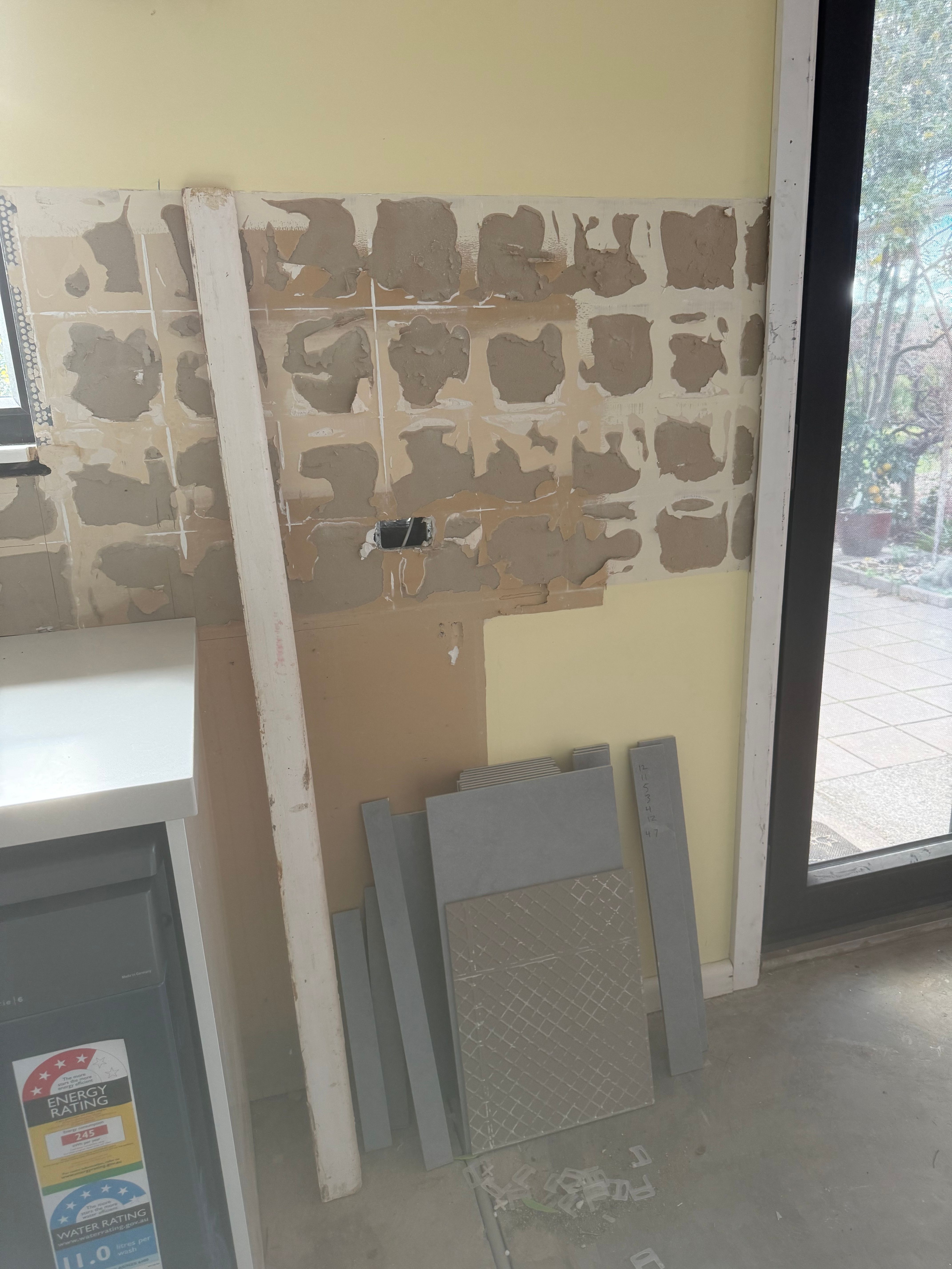 How to fix gyrprock where tiles pulled o... | Bunnings Workshop community
