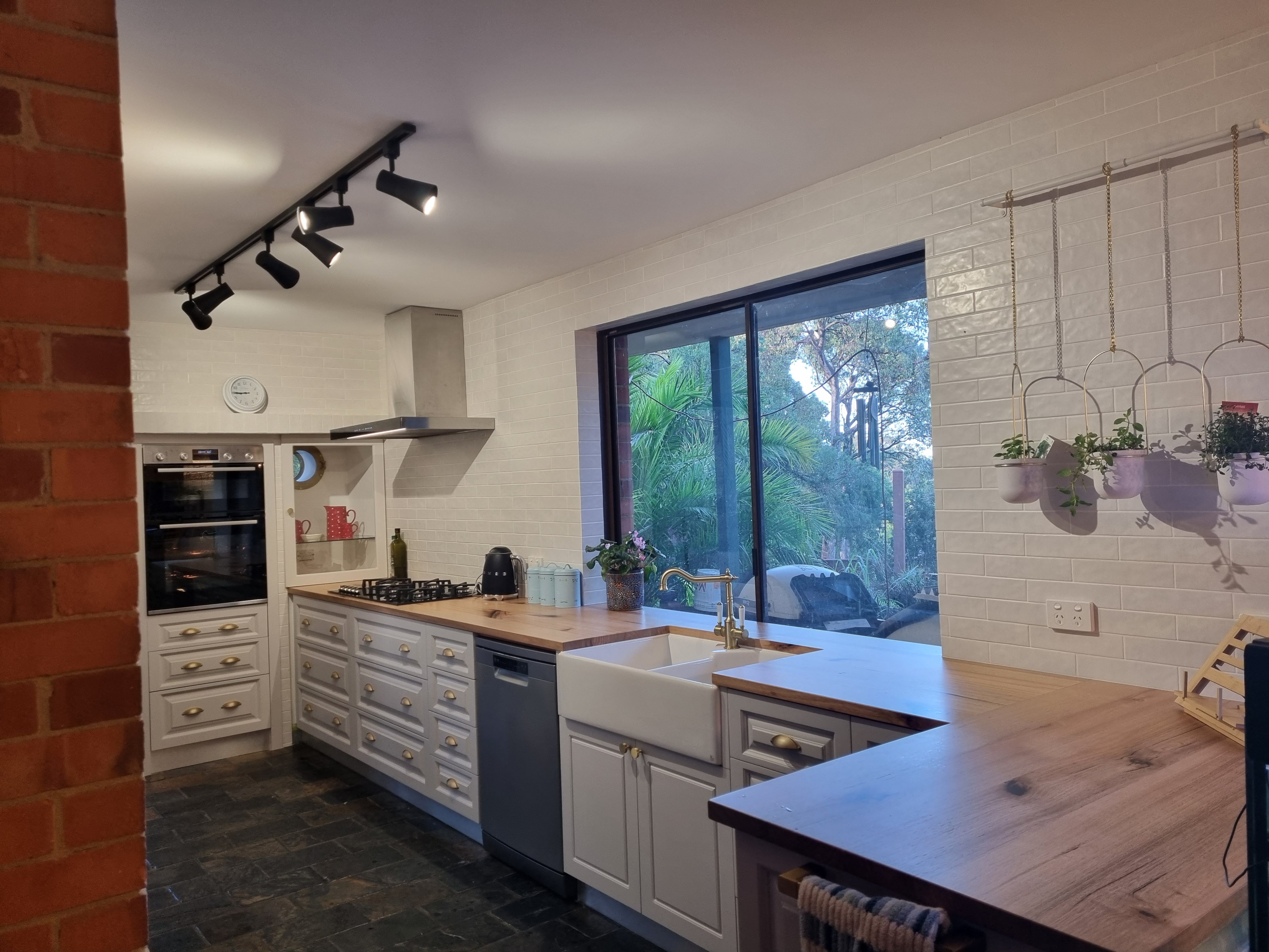 Kitchen revamp with painted cupboards | Bunnings Workshop community