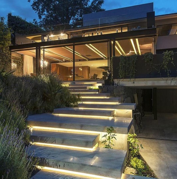 Dramatic outdoor lighting | Bunnings Workshop community