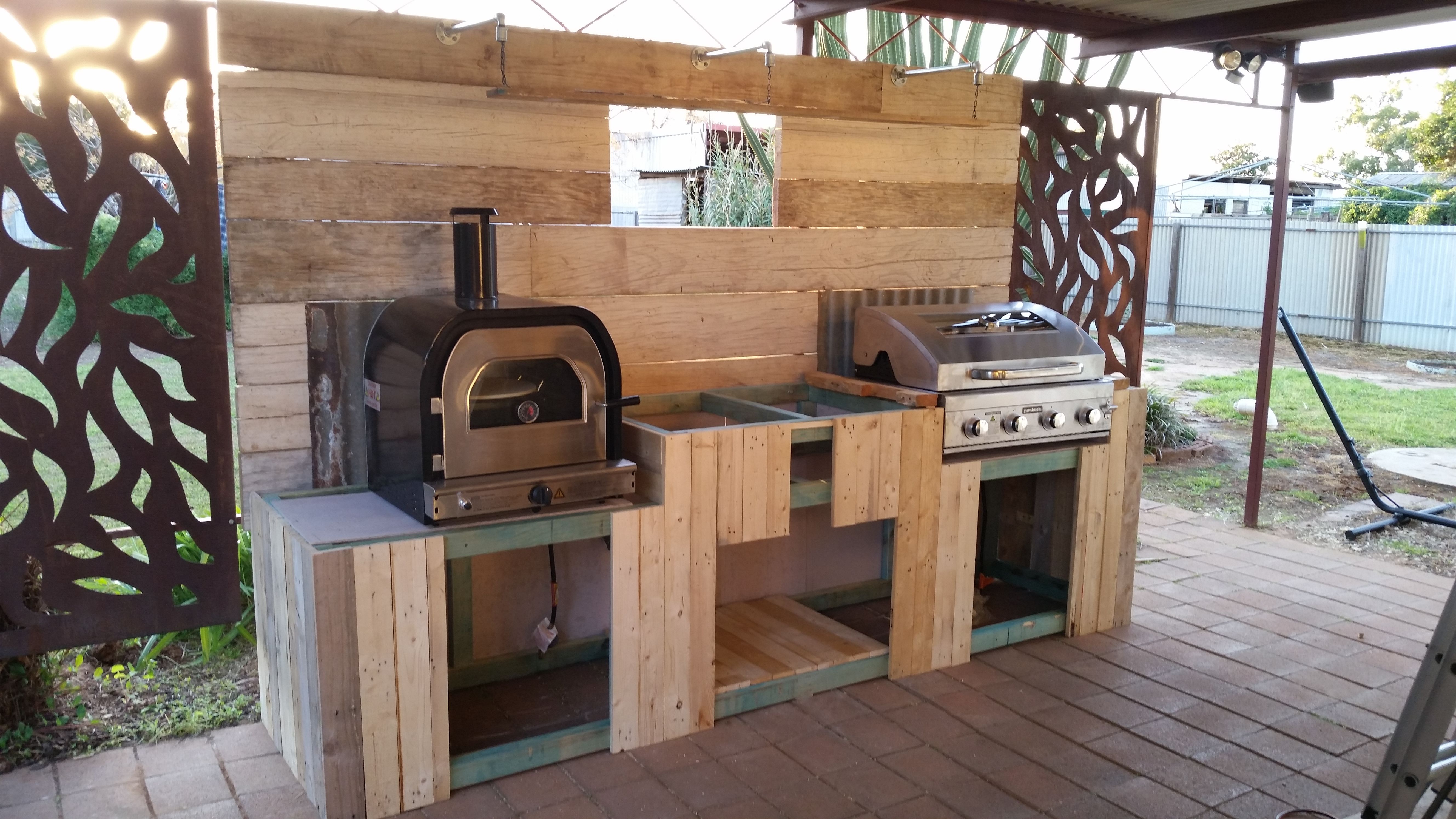 Rustic entertaining area with built-in b... | Bunnings Workshop community