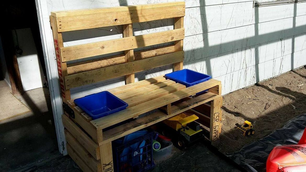 Recycled pallet mud kitchen | Bunnings Workshop community