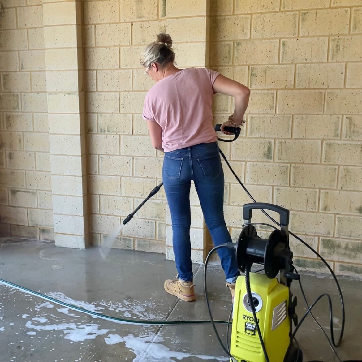 How to apply epoxy to a garage floor | Bunnings Workshop community
