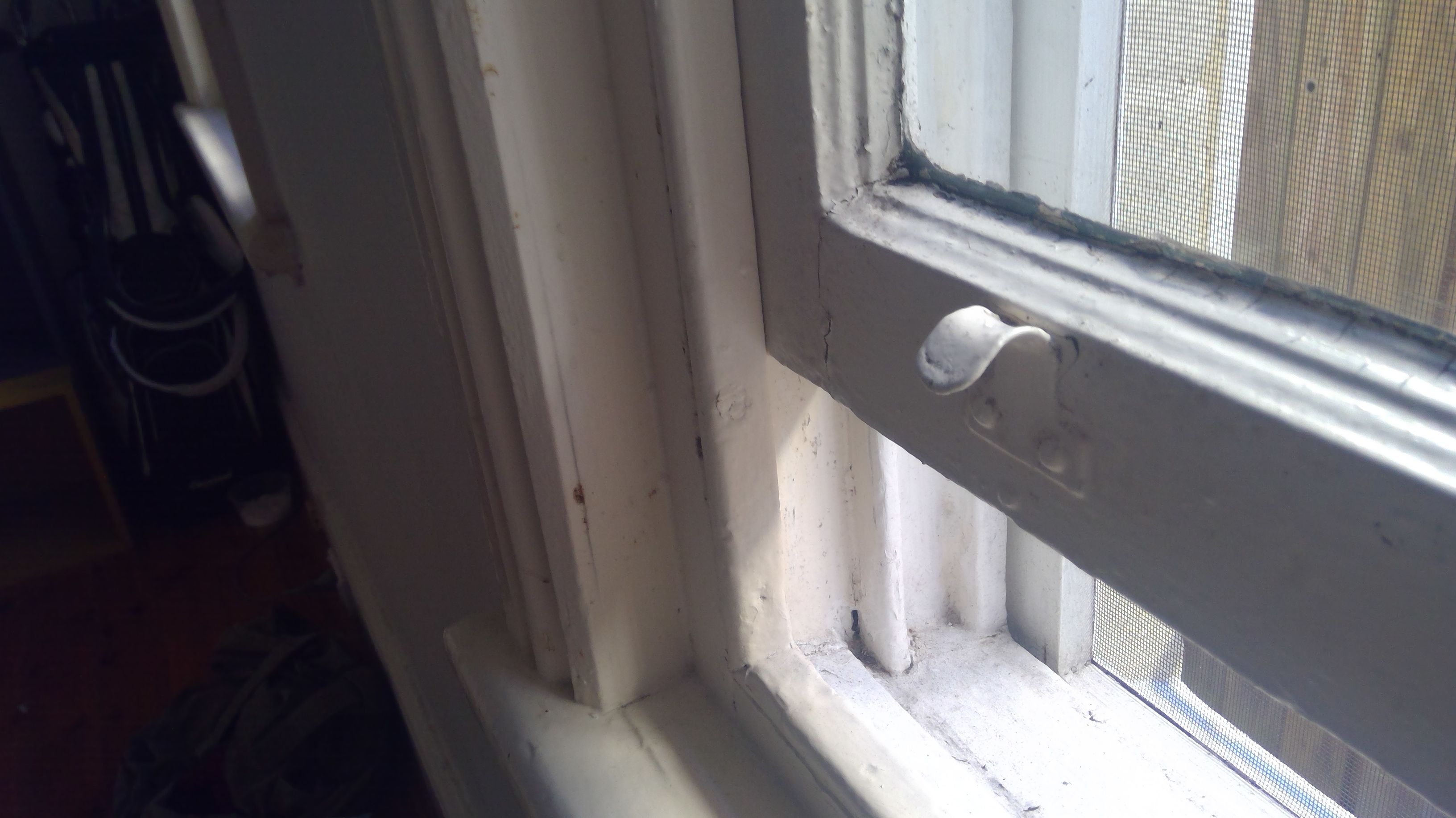 How to seal and draft-proof a sash windo... | Bunnings Workshop community