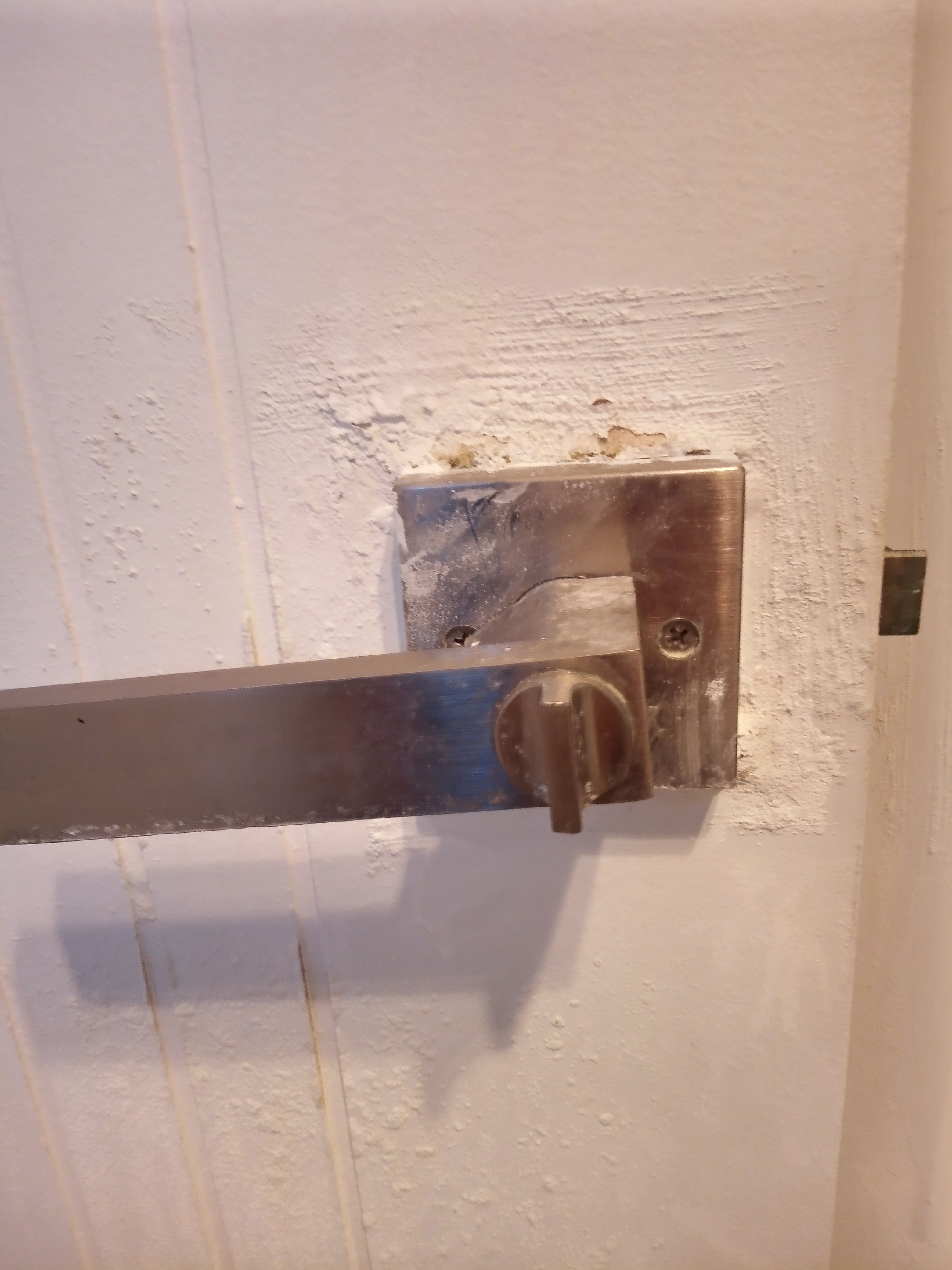 How to fix paint damage in door handle a... | Bunnings Workshop community