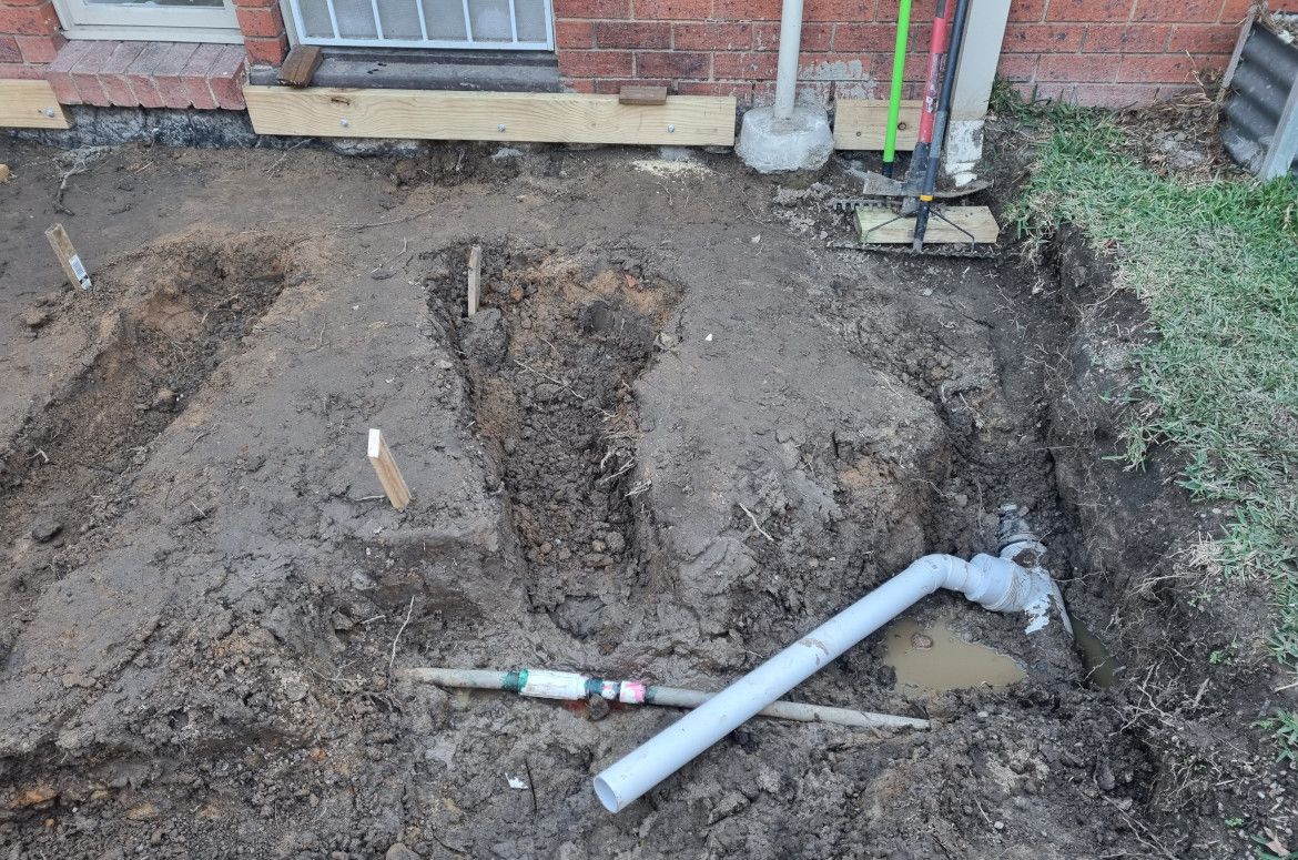 Low-level Merbau deck with French drain | Bunnings Workshop community