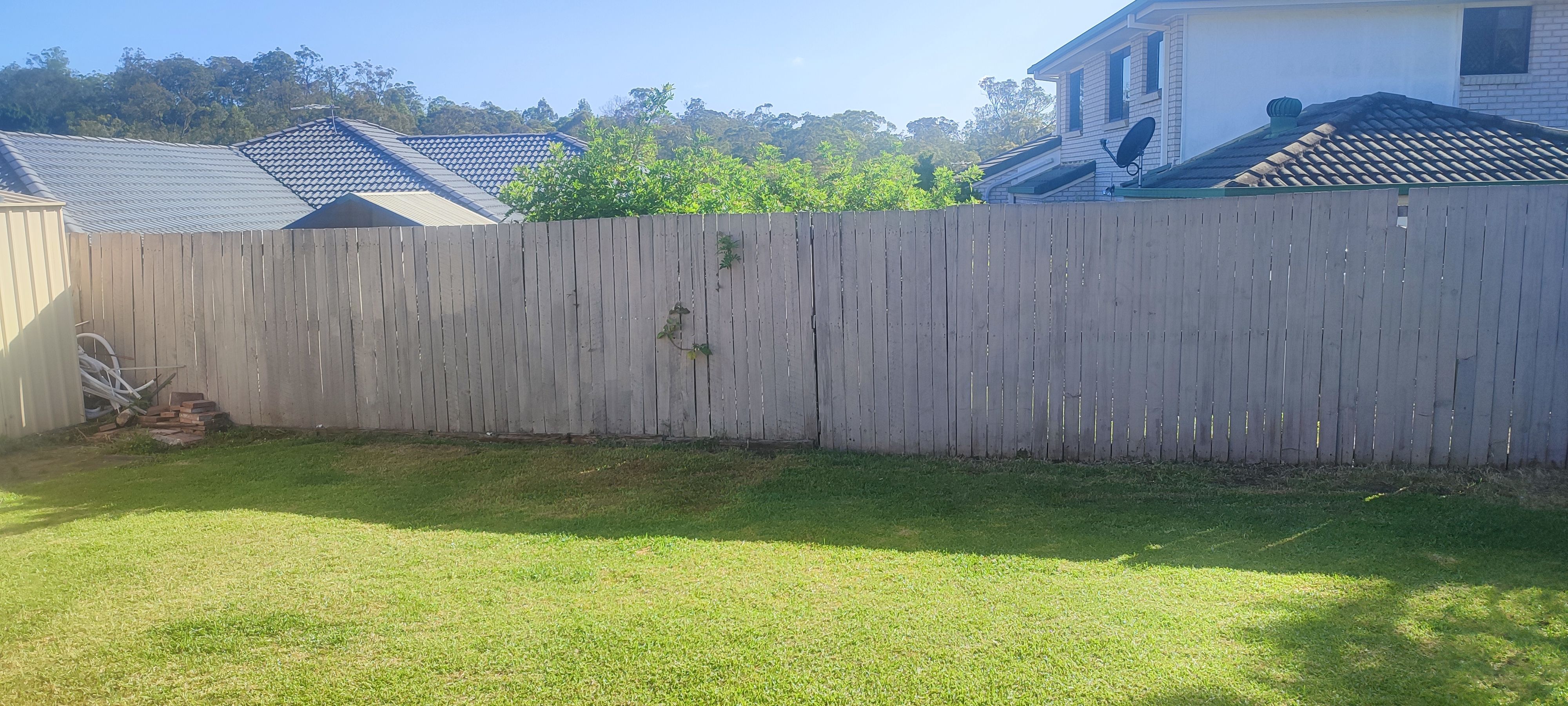 How to restore and paint timber fence? | Bunnings Workshop community