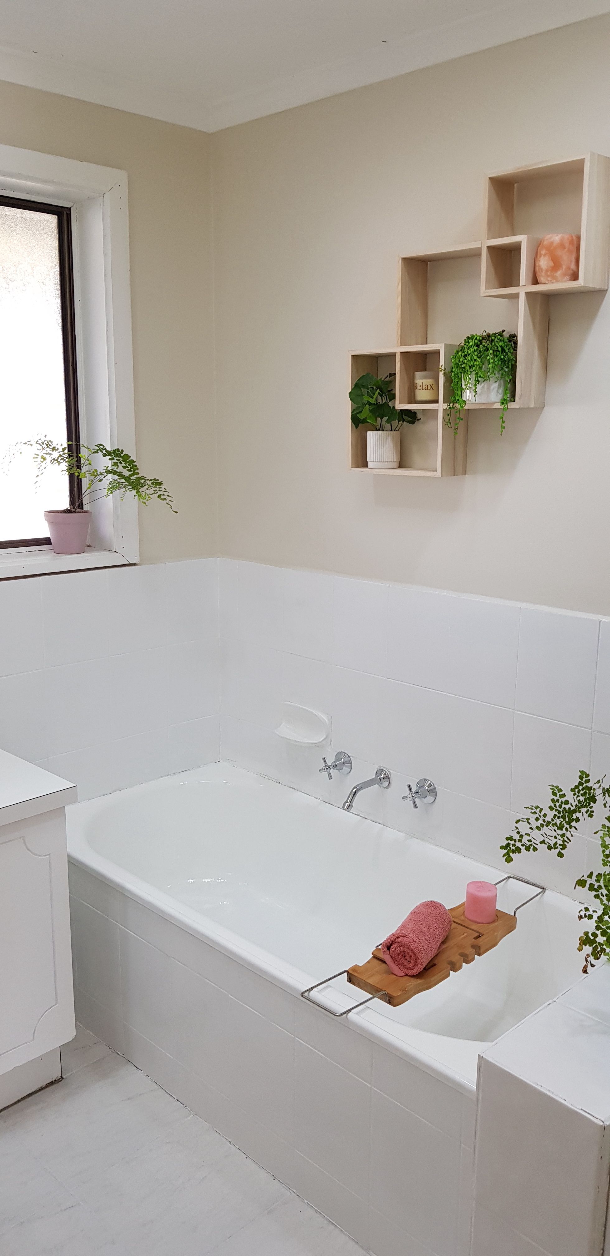 Budget bathroom makeover with painted ba... | Bunnings Workshop community