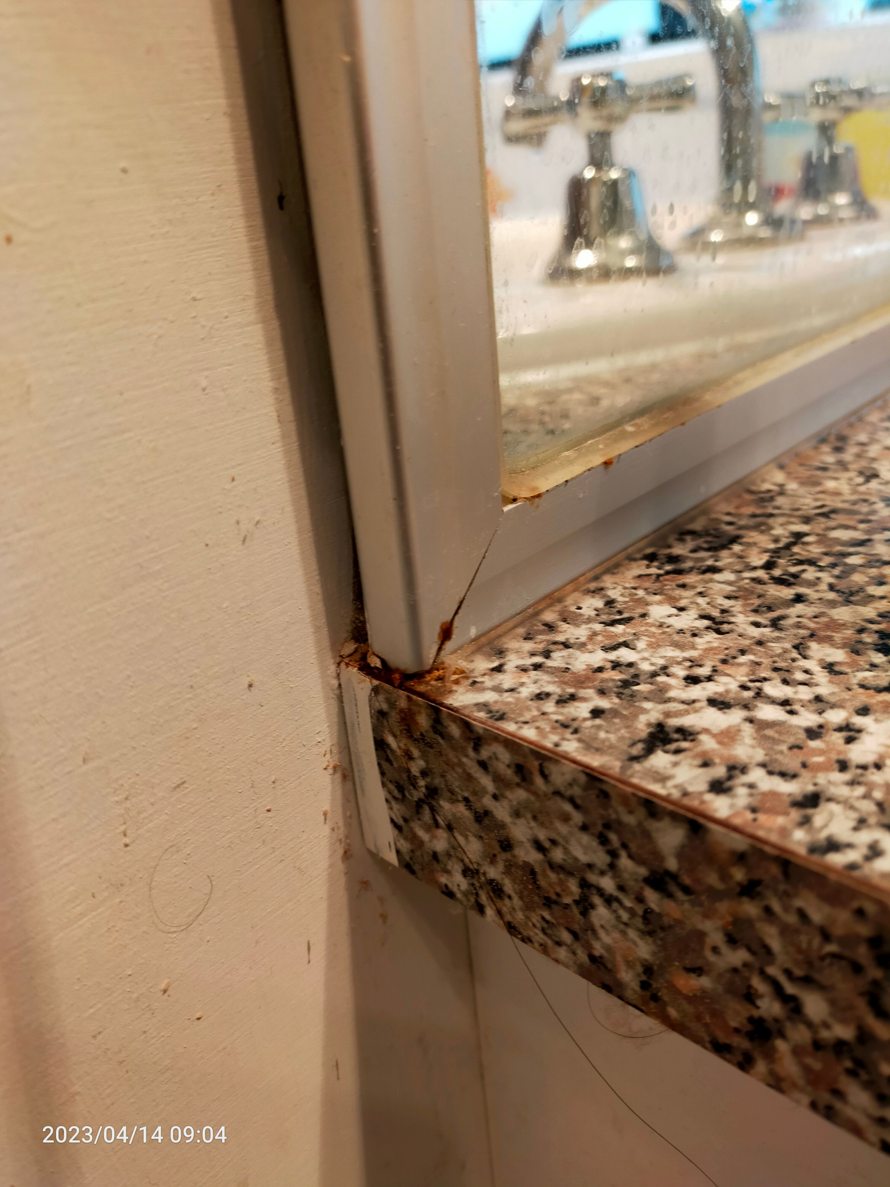 How to remove a bathroom mirror and inst... | Bunnings Workshop community