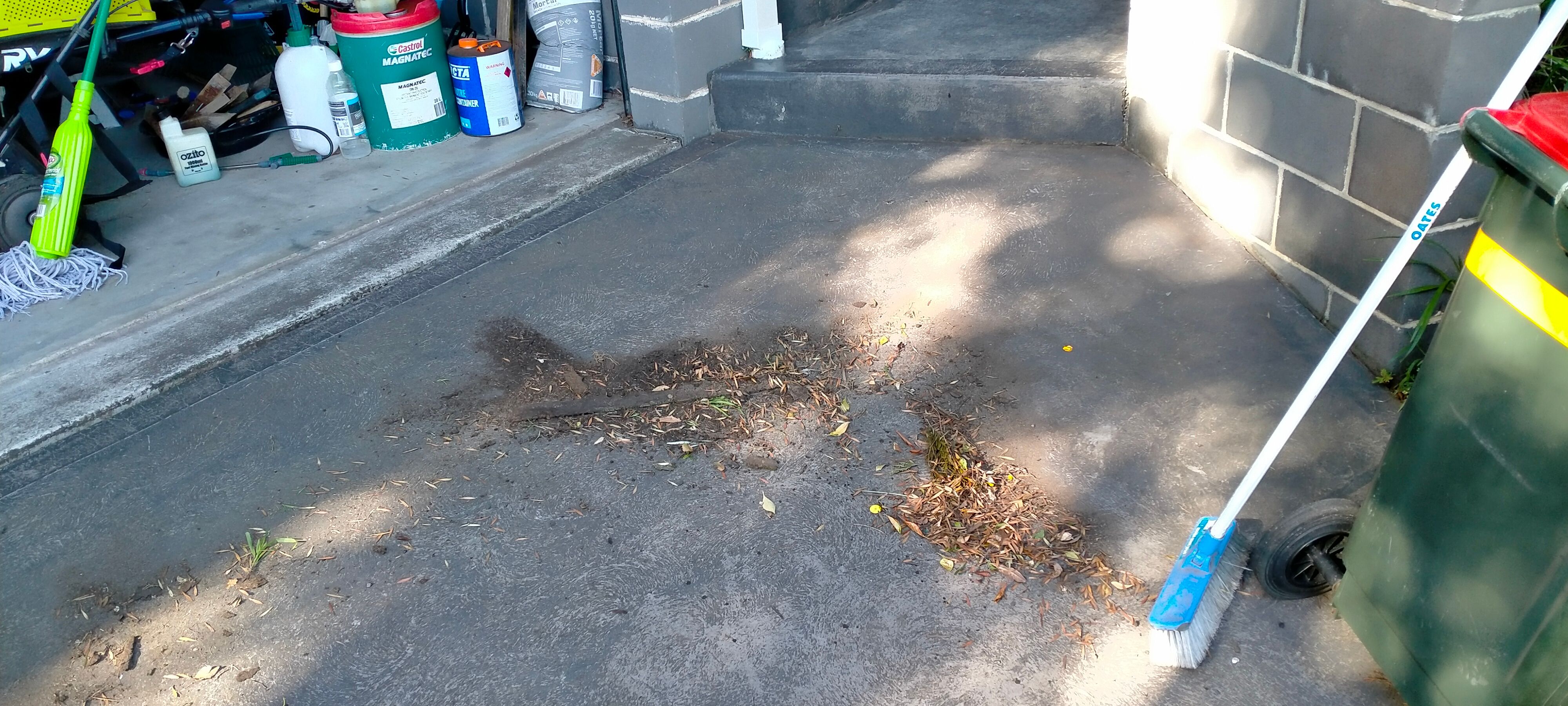 How to fill gap between concrete and gar... | Bunnings Workshop community