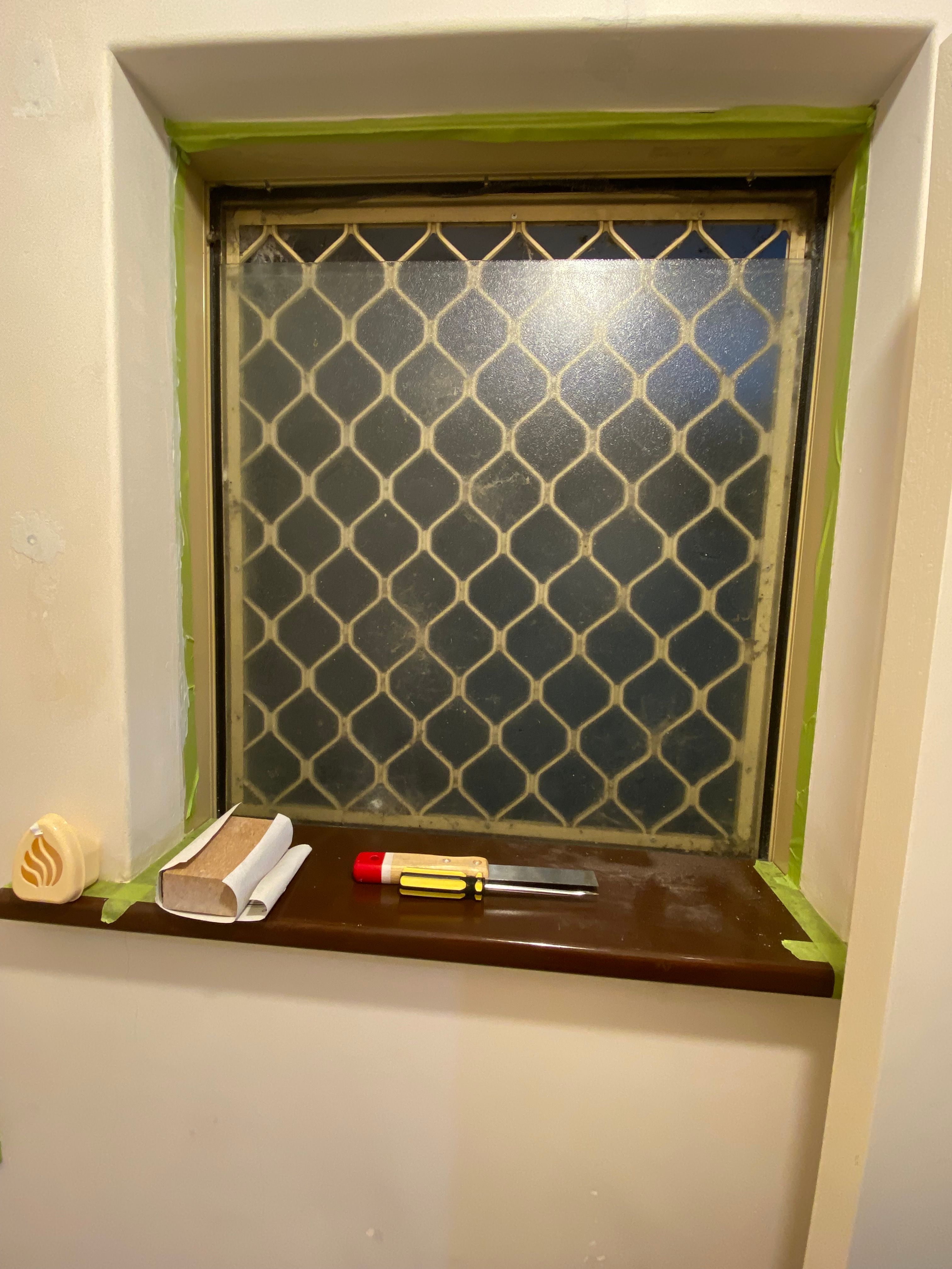 How can I fix this odd fly wire set up o... | Bunnings Workshop community