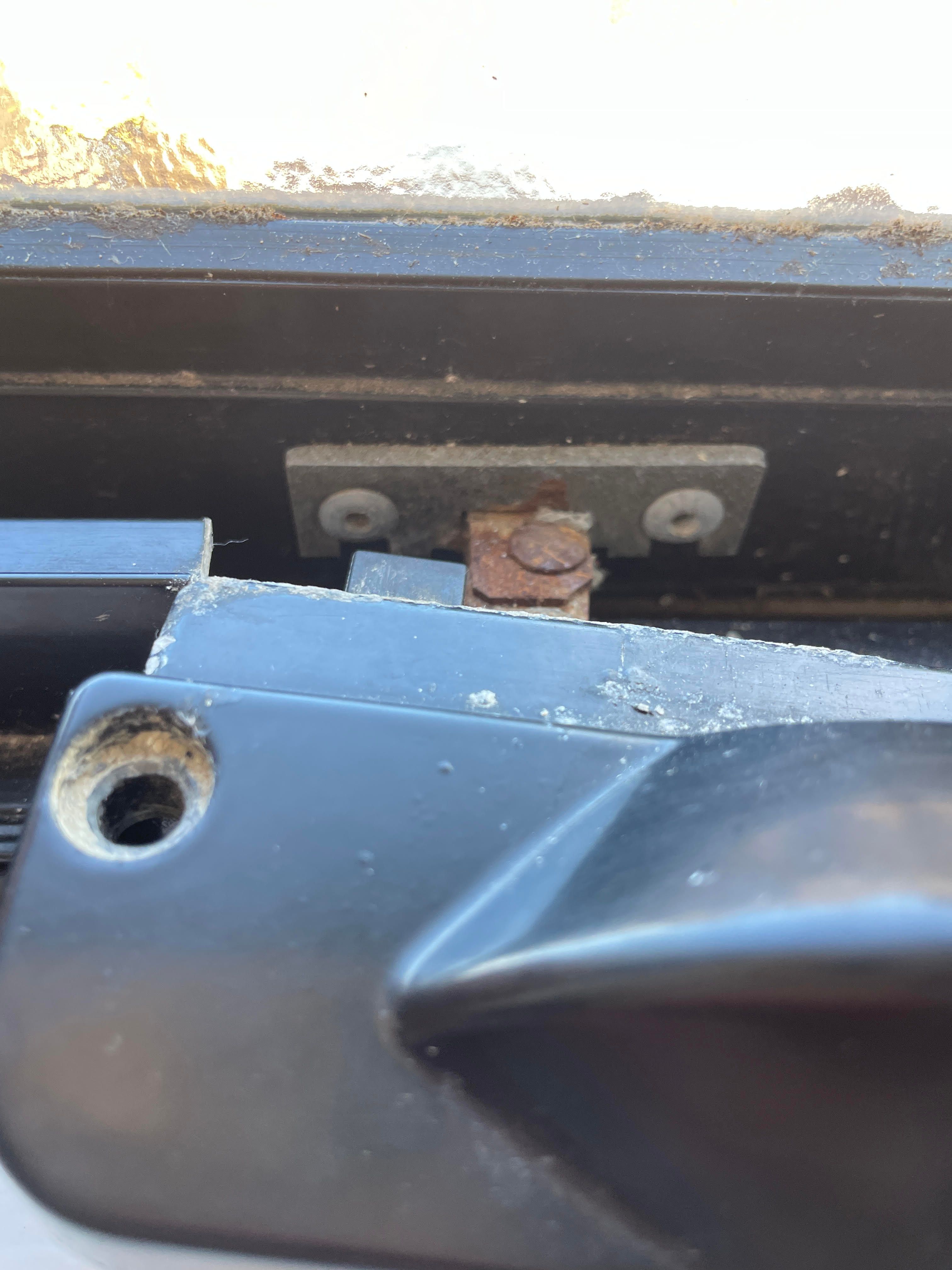 How to repair window winding mechanism? | Bunnings Workshop community