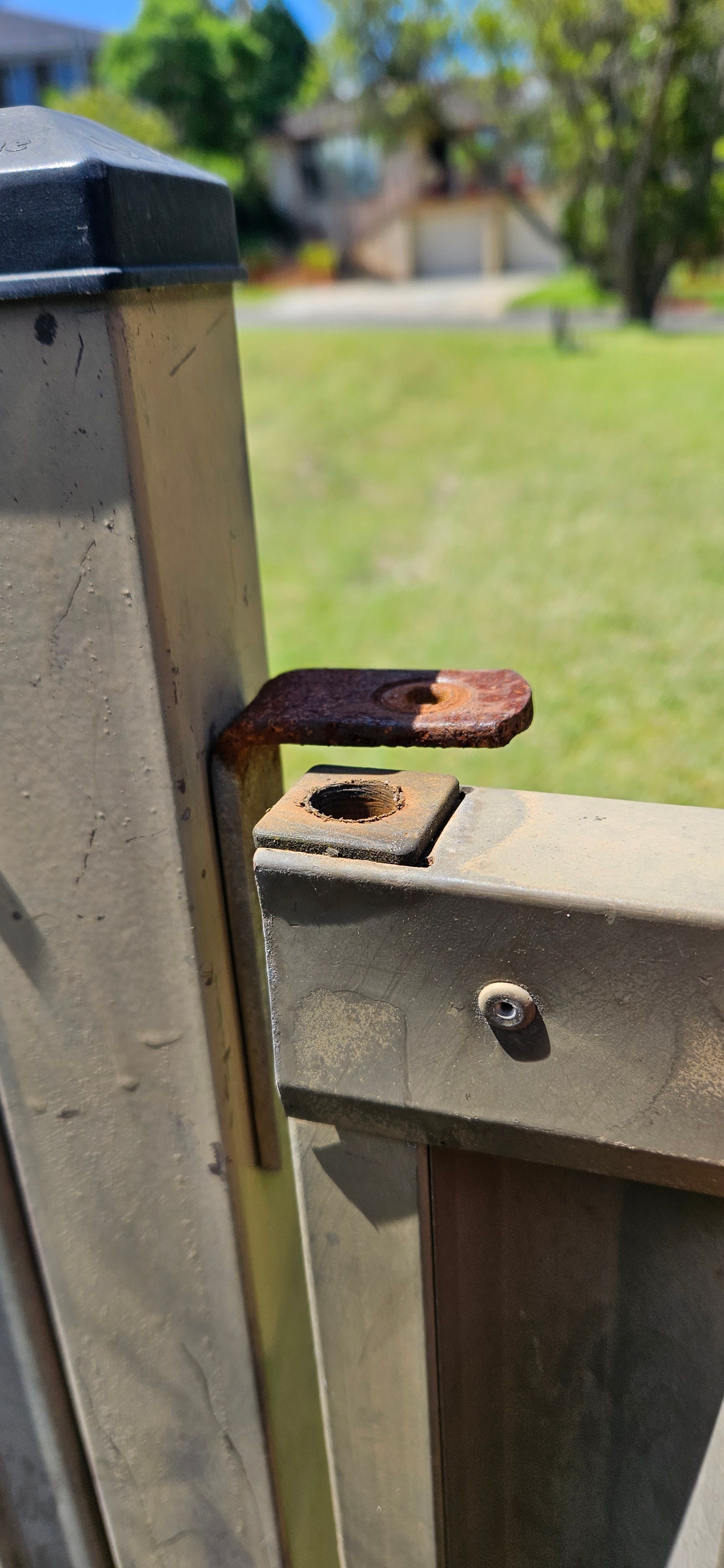 How to repair this side gate? | Bunnings Workshop community