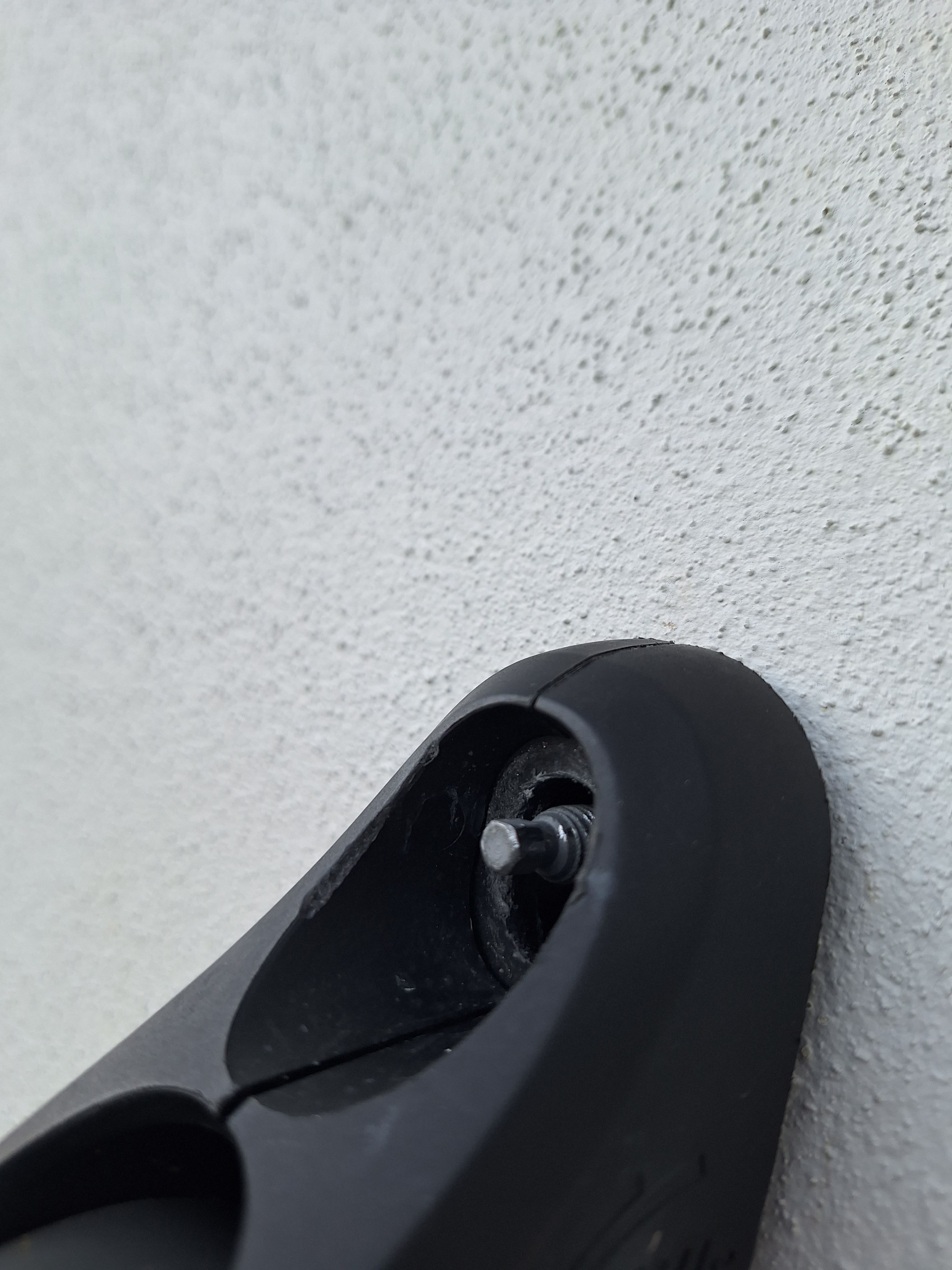 How to mount a clothlesline with anchors... | Bunnings Workshop community