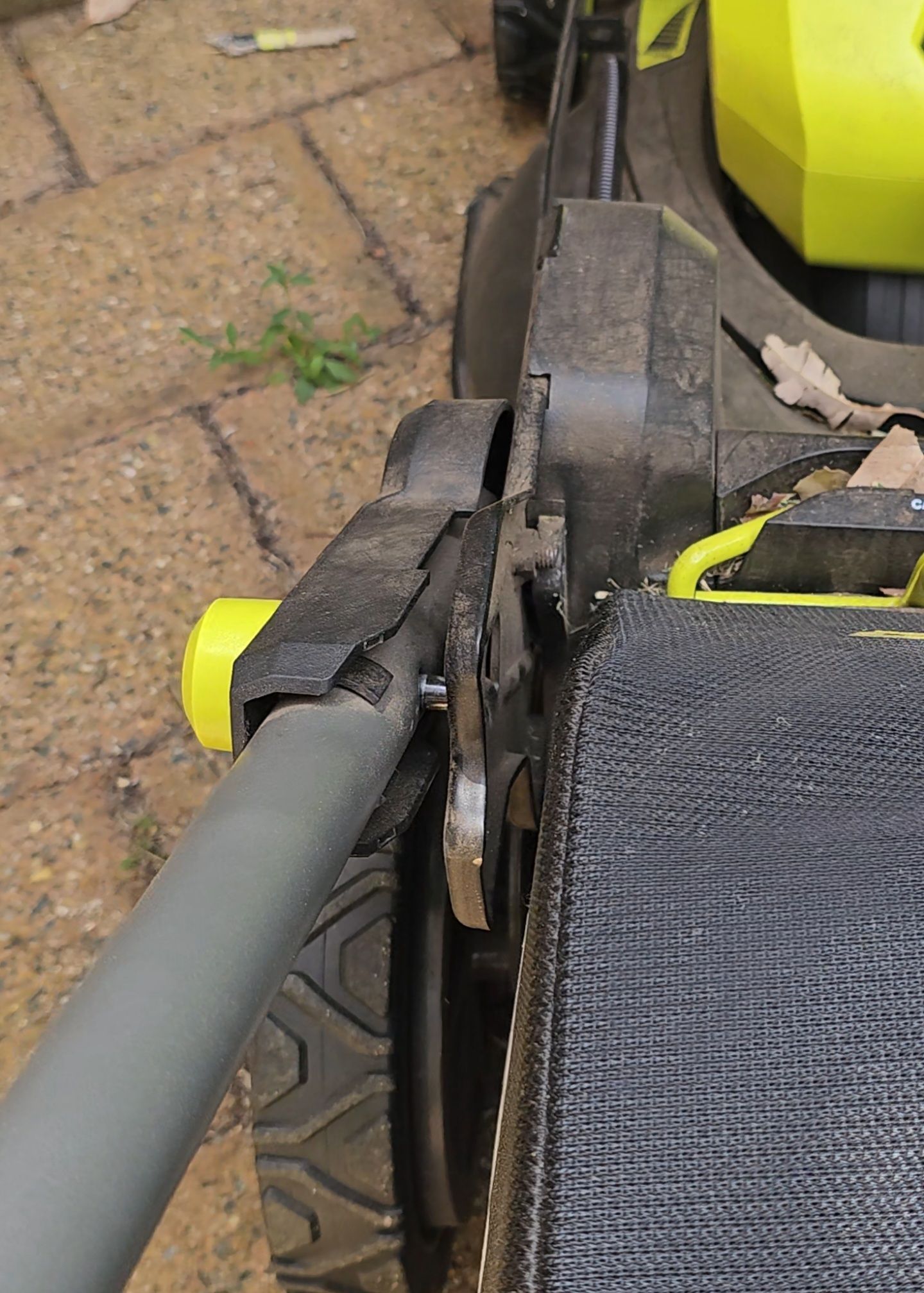 How to fix wobbly handles on Ryobi 36V m... | Bunnings Workshop community