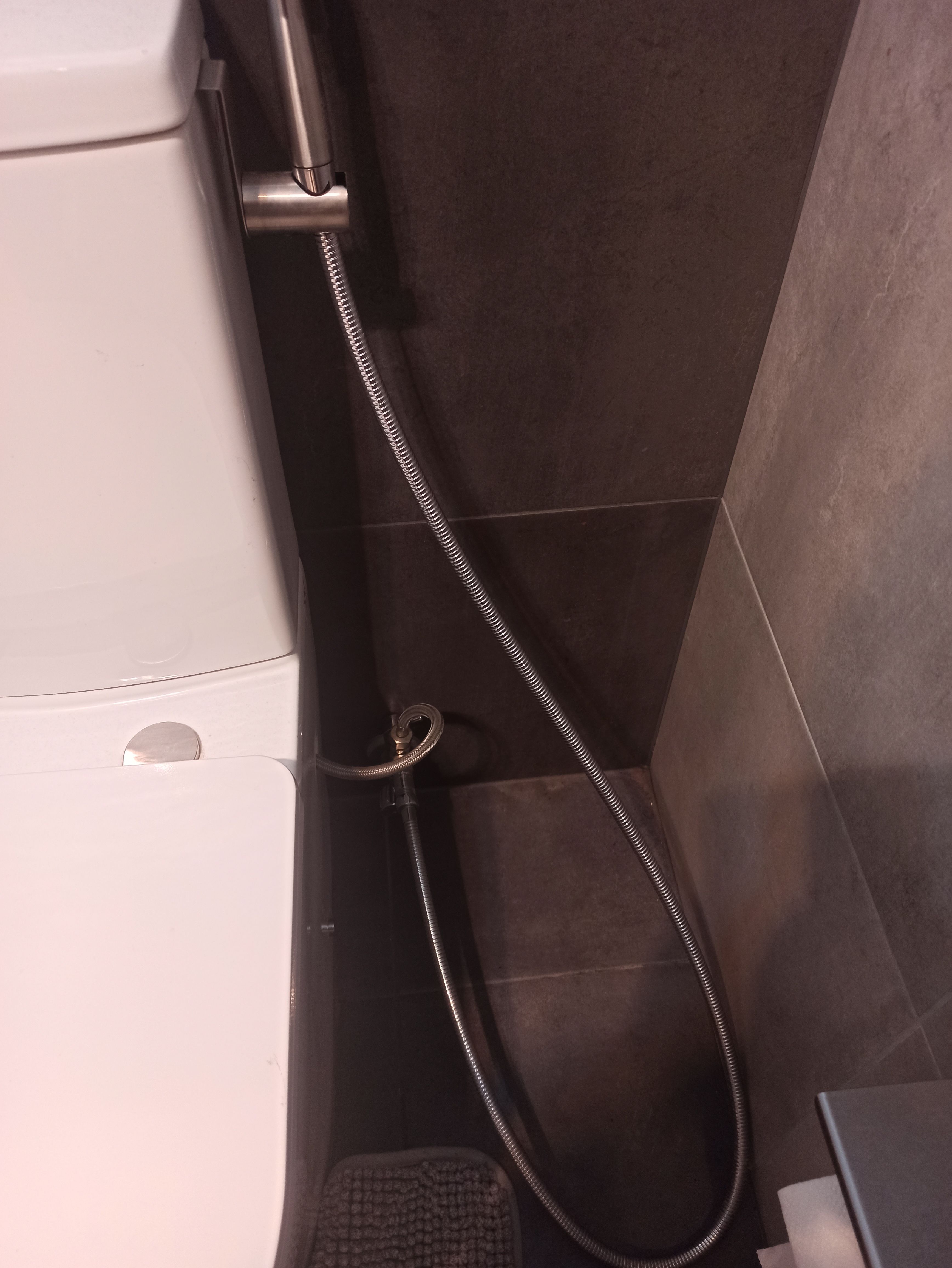 How to fix bidet hose pipe stiffness? | Bunnings Workshop community