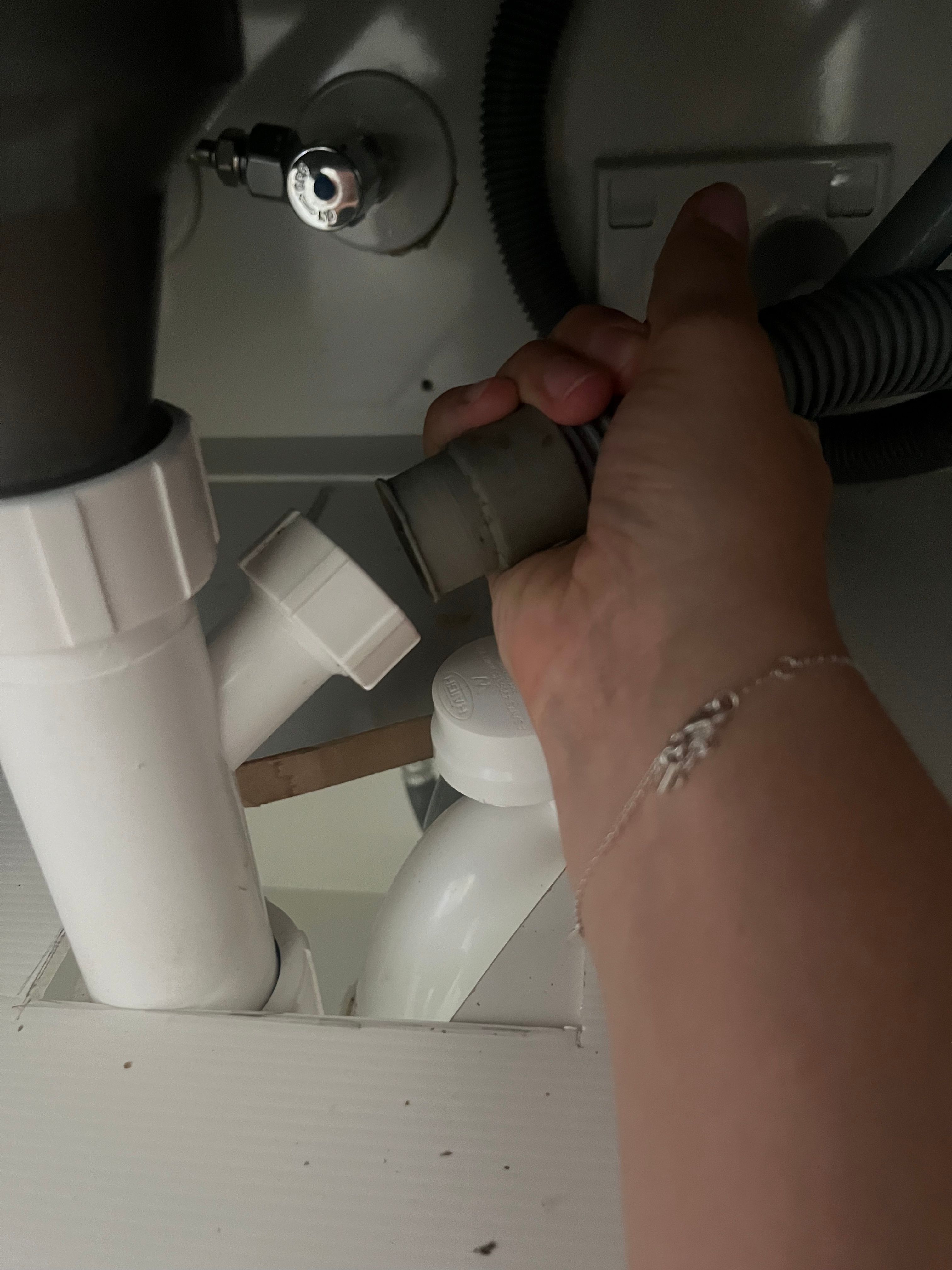 How to connect washing machine drainpipe... | Bunnings Workshop community