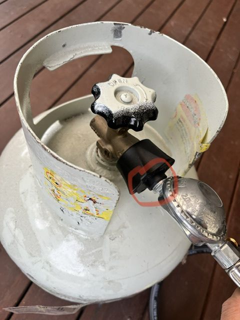 How to connect lcc27 bbq gas bottle? | Bunnings Workshop community