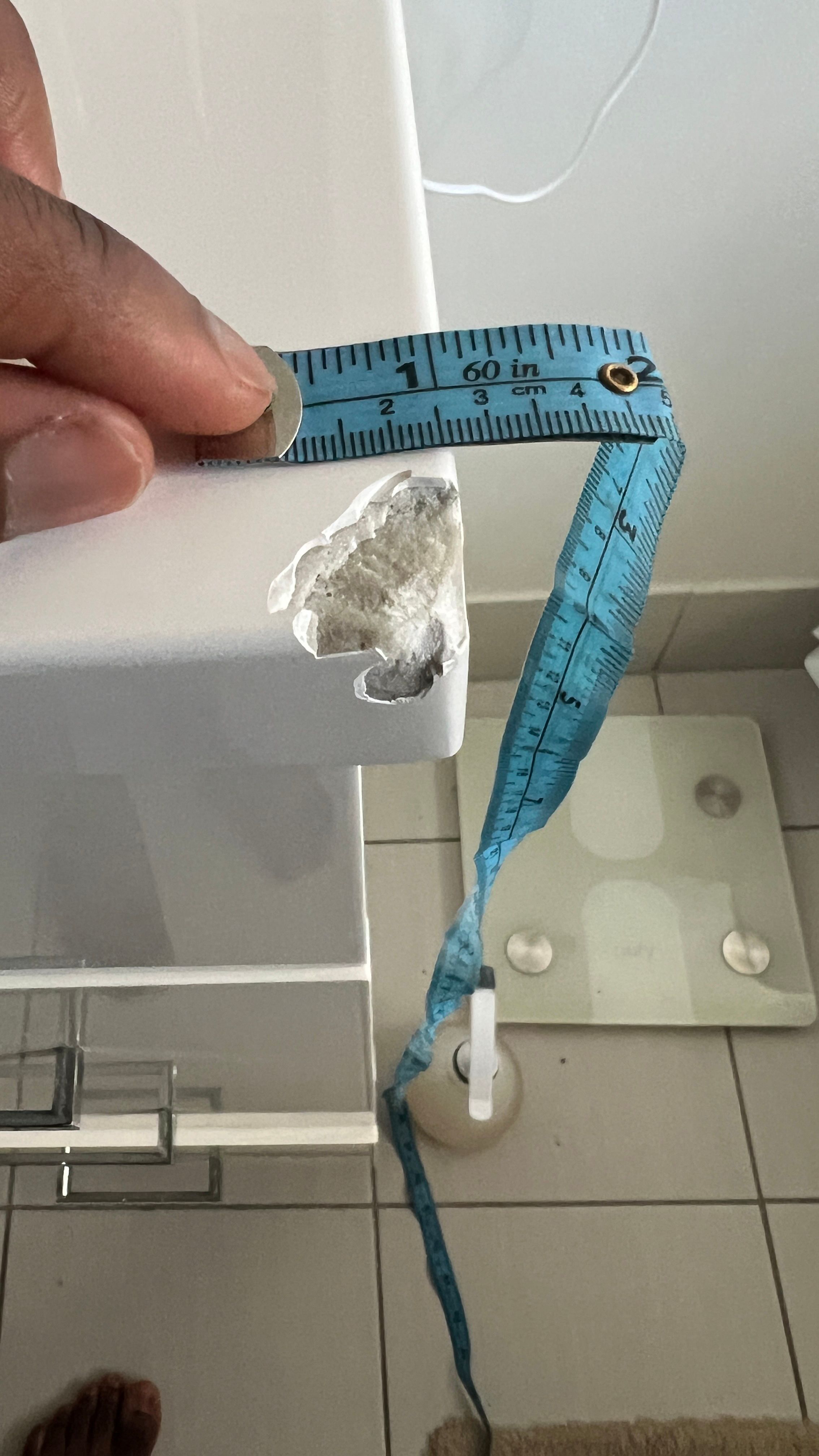 How to repair major chip in bathroom sin... | Bunnings Workshop community