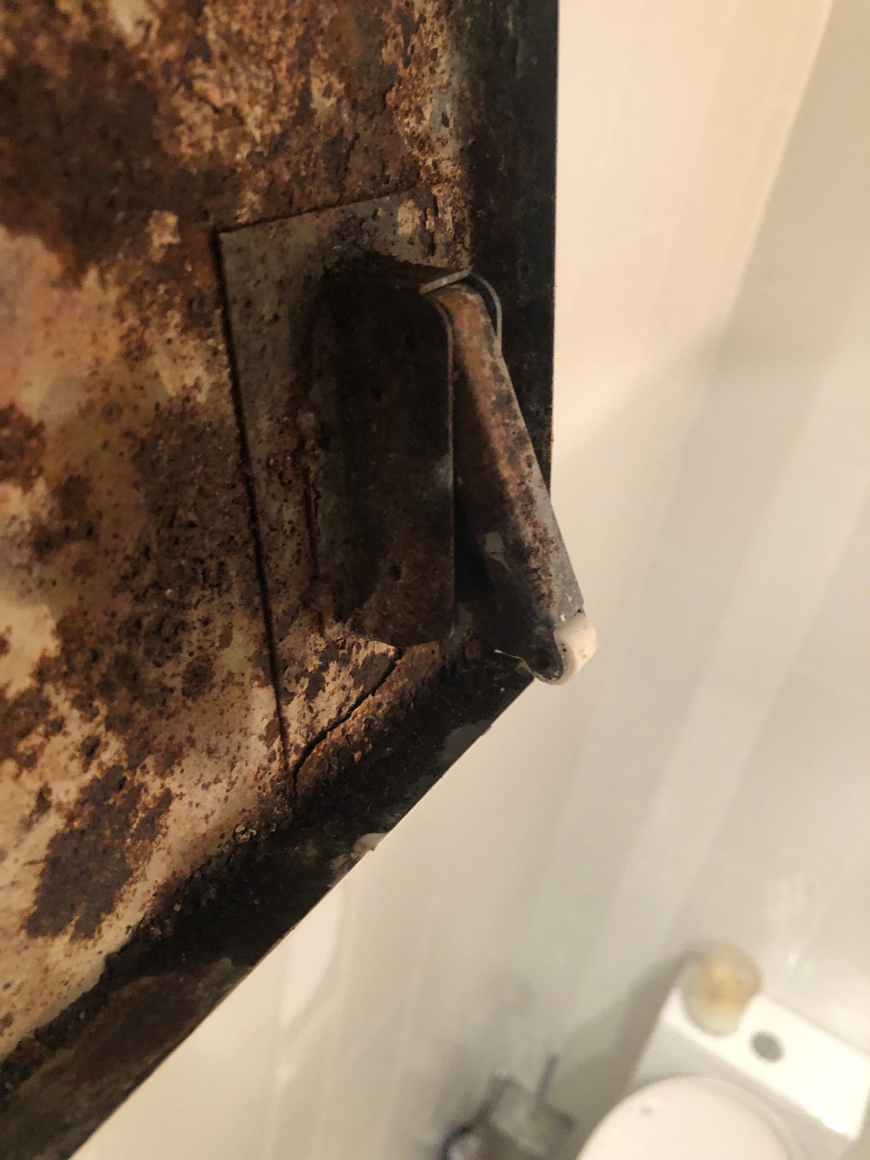 What are these spring type closures for ... | Bunnings Workshop community