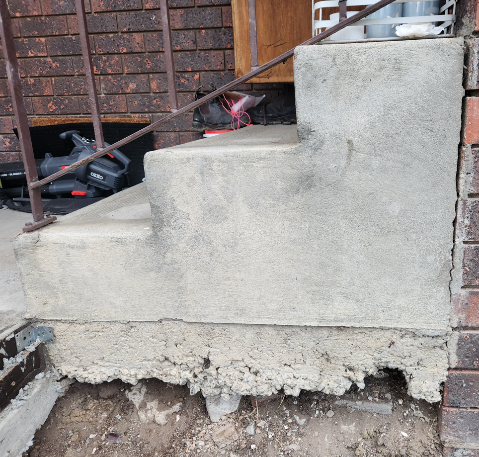 How to fill gaps between floor and wall? | Bunnings Workshop community