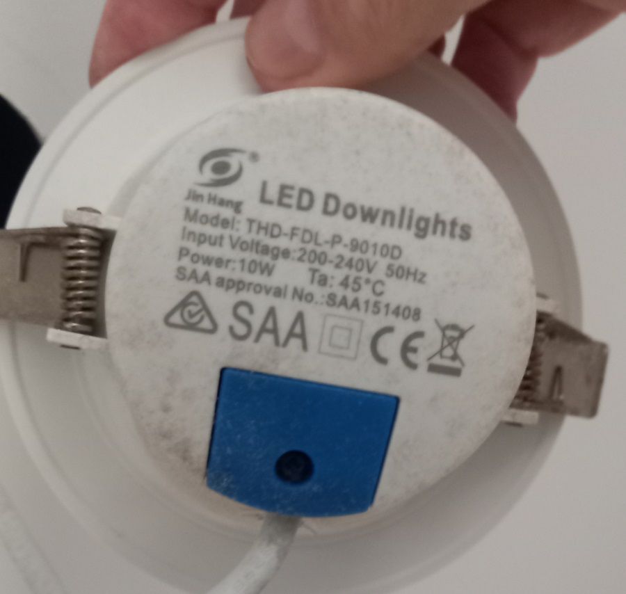 How to remove recessed downlight fitting... | Bunnings Workshop community