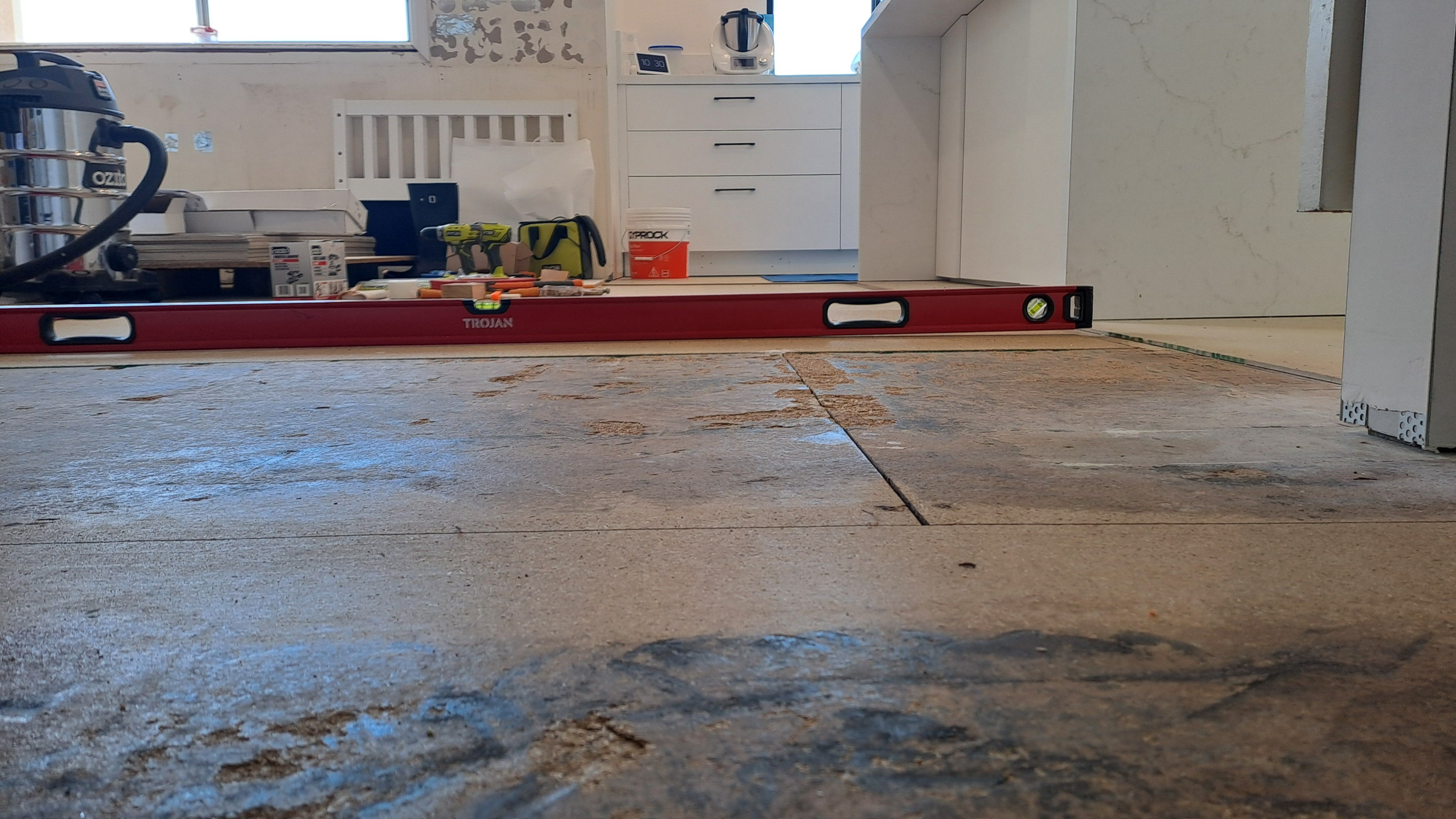 How to deal with uneven floor before til... | Bunnings Workshop community