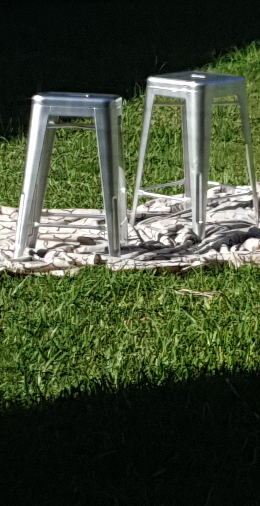 Repainted rusty stools | Bunnings Workshop community