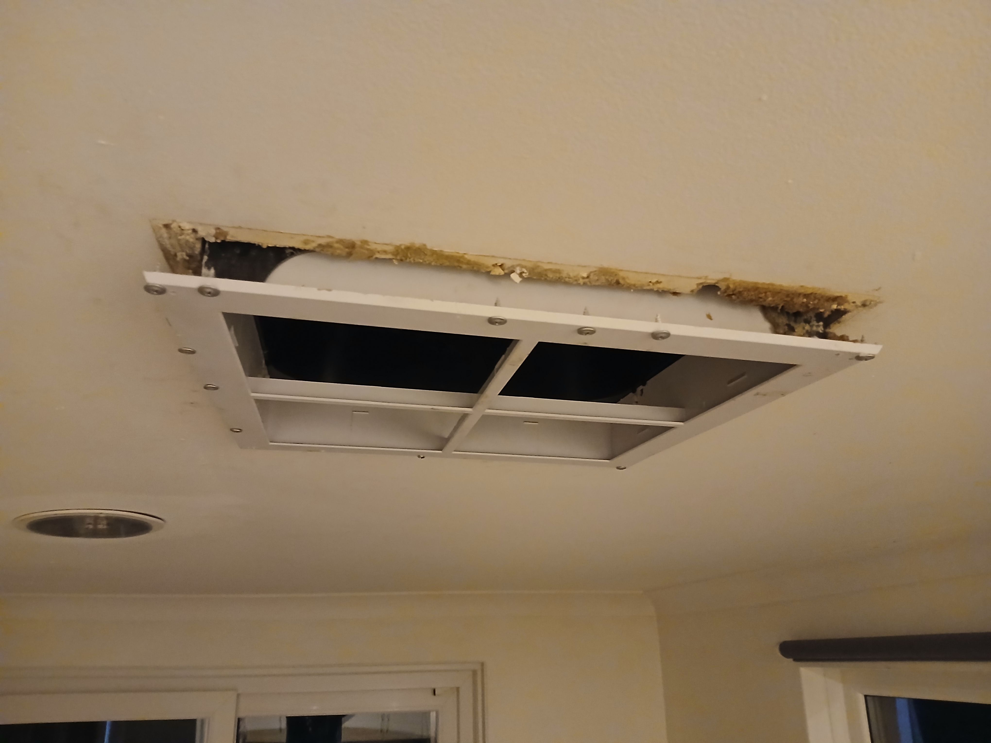 How to fix air duct vent grille? | Bunnings Workshop community